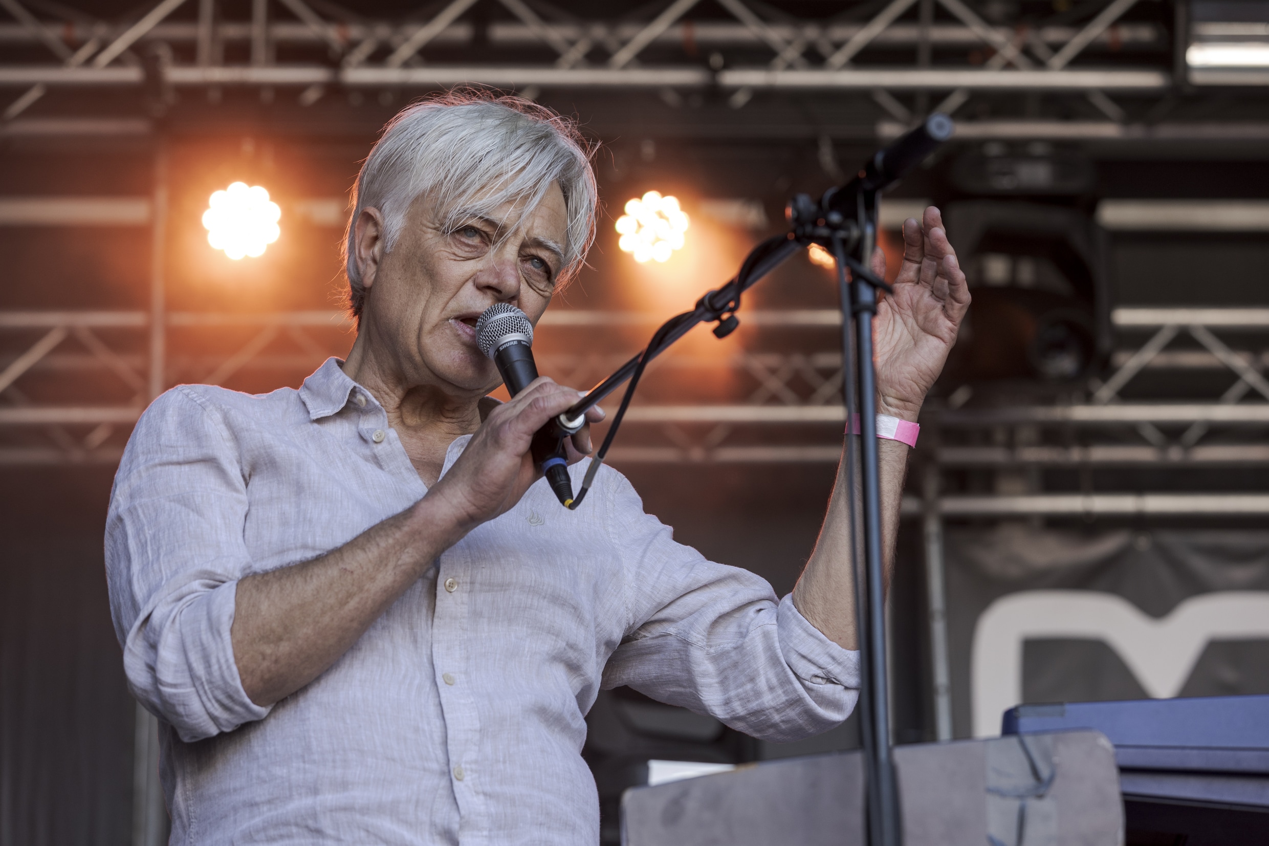 De Haagse progrocklegende Supersister is terug in een nieuwe bezetting en het speelplezier spat ...