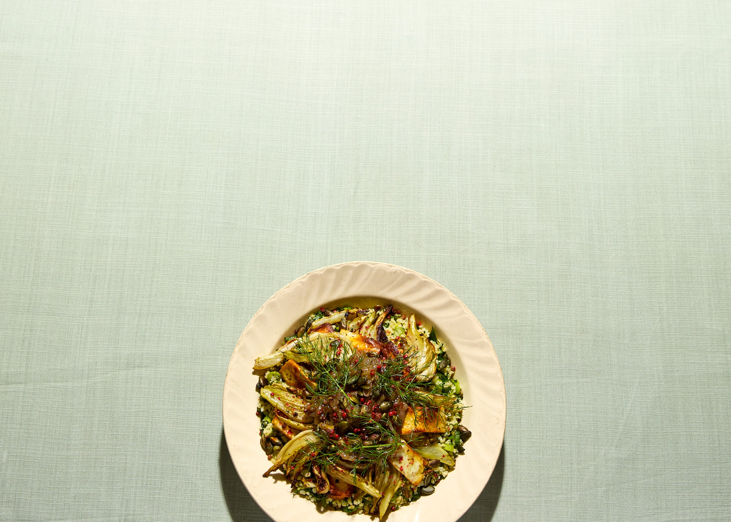 Yvette kijkt deze week anders naar rabarber en maakt er iets hartigs ...