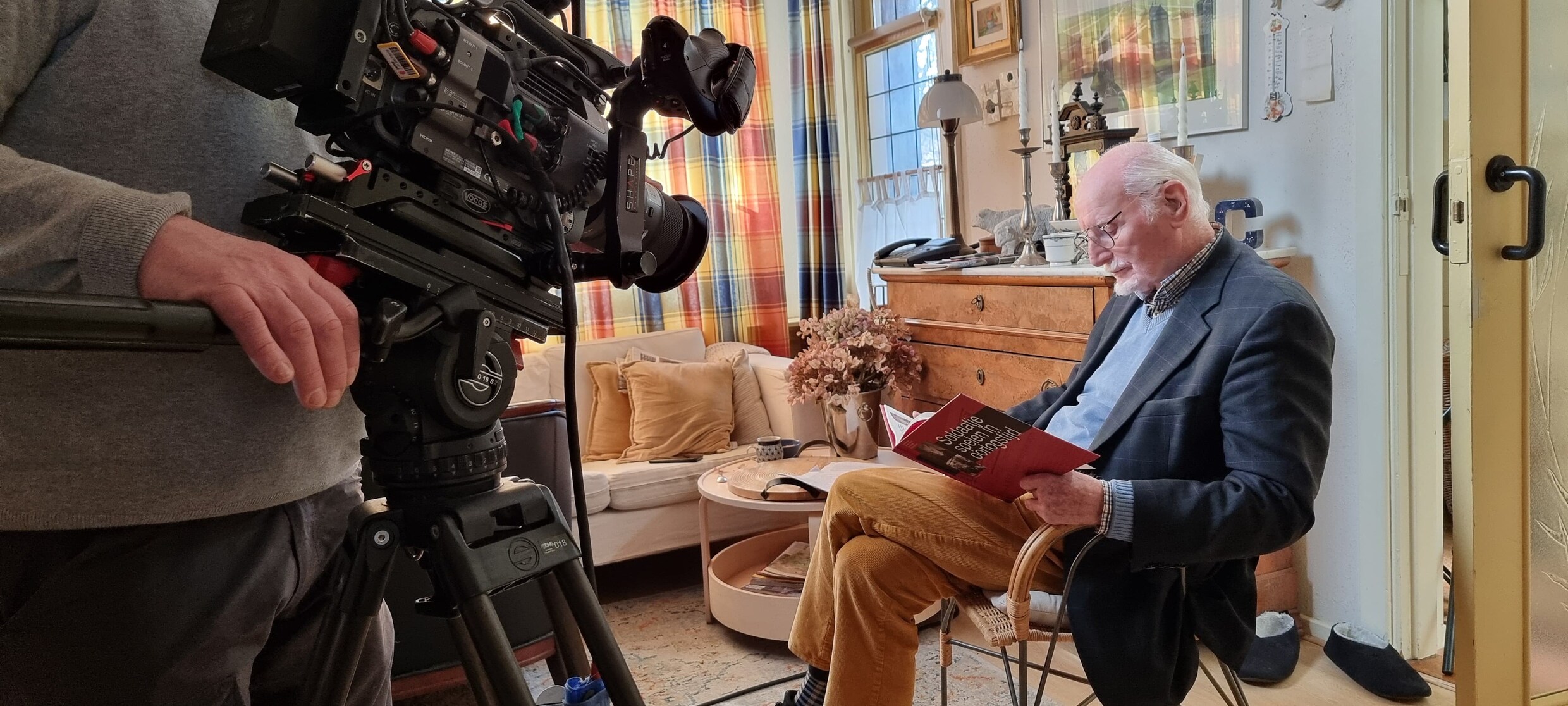 Ooggetuigen lezen tachtig jaar na de bevrijding uit hun dagboeken: ‘Dichter bij de oorlog kun je ...