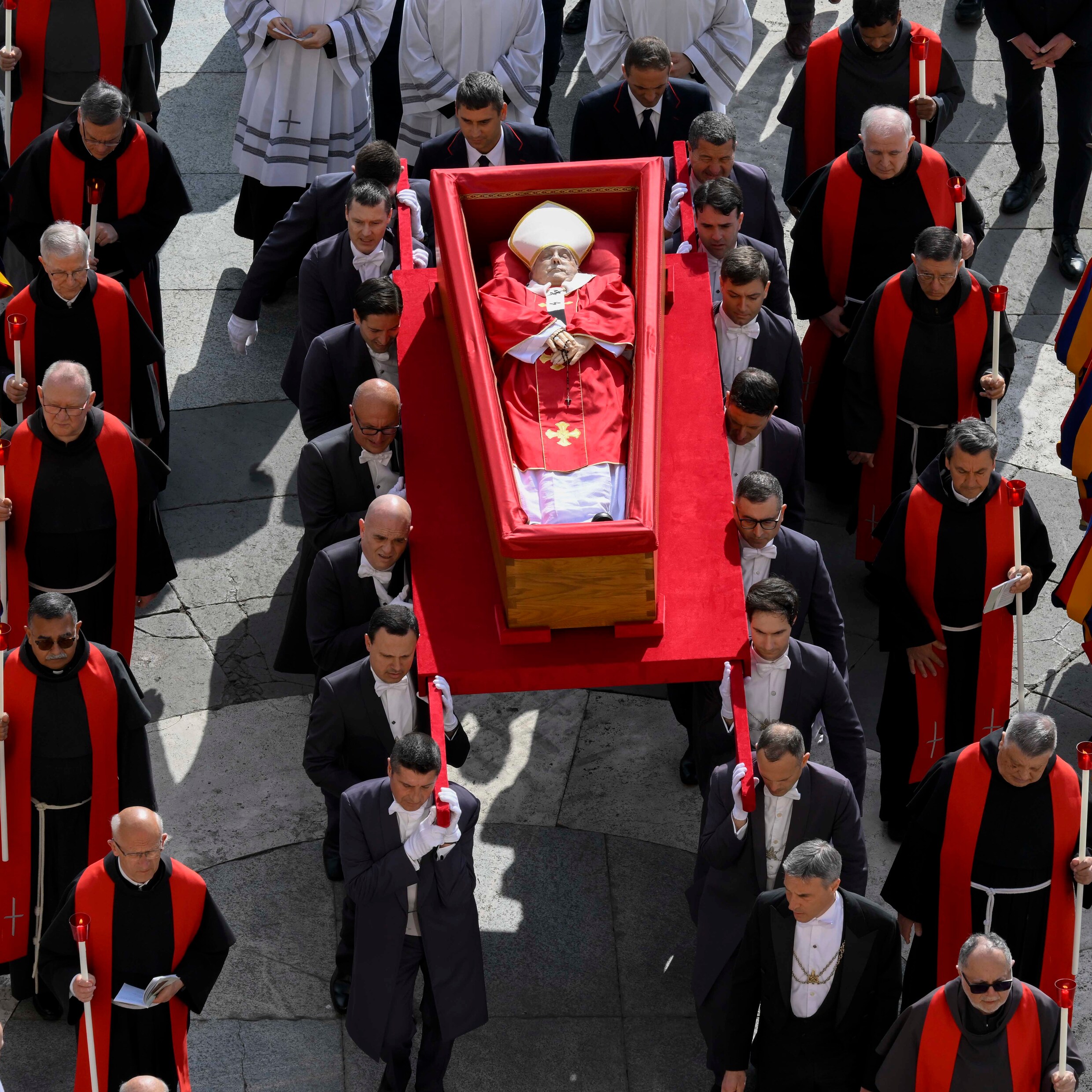 Op weg naar witte rook | de Volkskrant