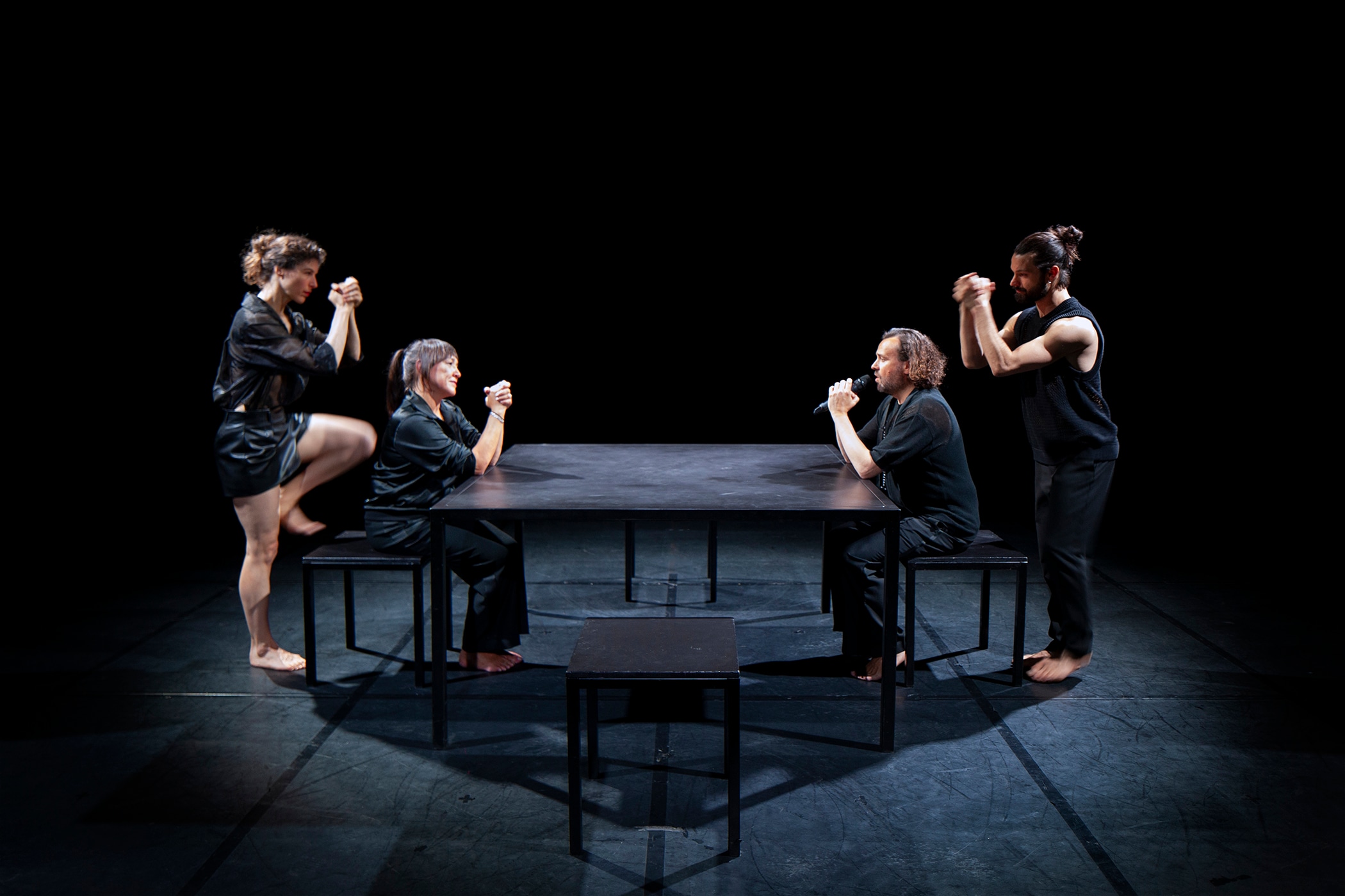 Aardig gevonden worden is onbelangrijk in het knetterende dansconcert ...