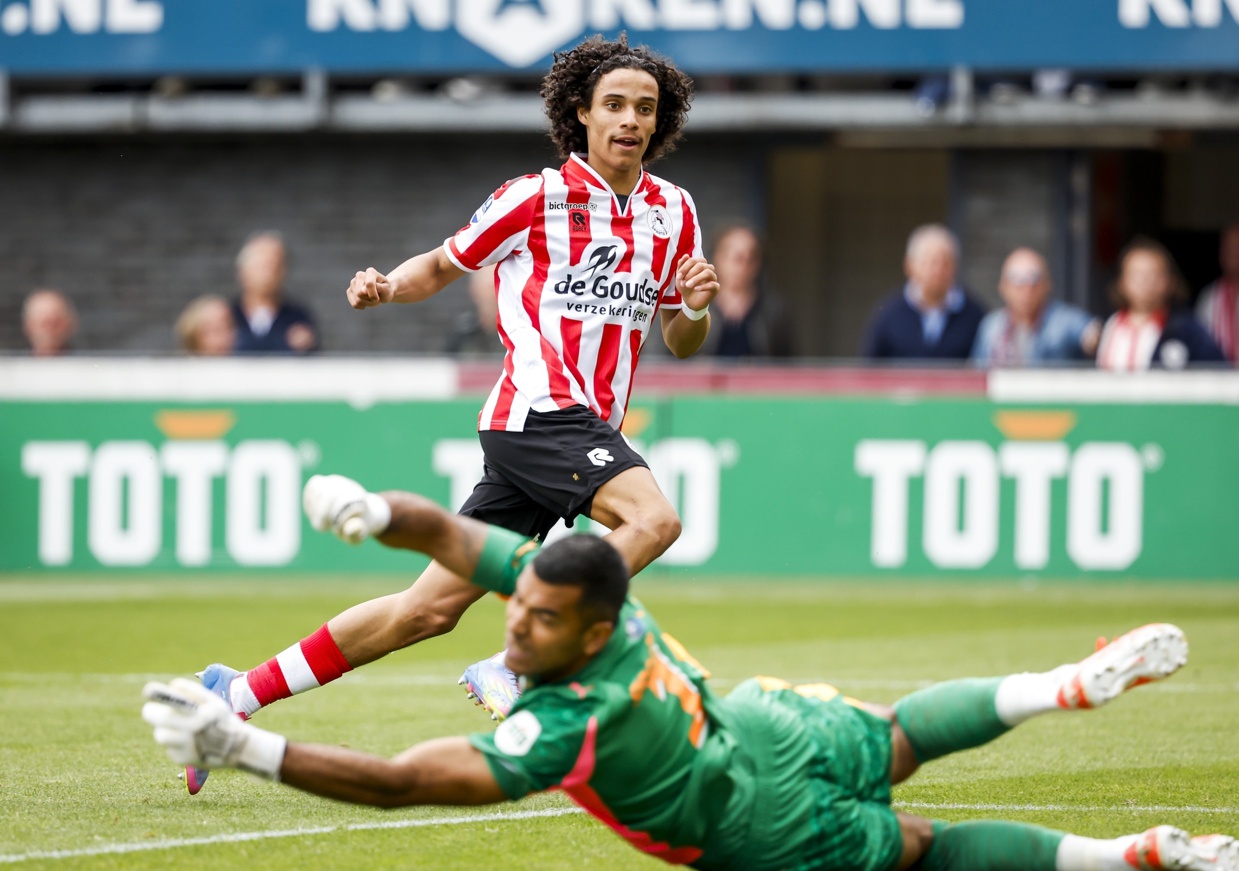 Live eredivisie: PSV pakt 26ste landstitel na 1-3 winst tegen Sparta ...