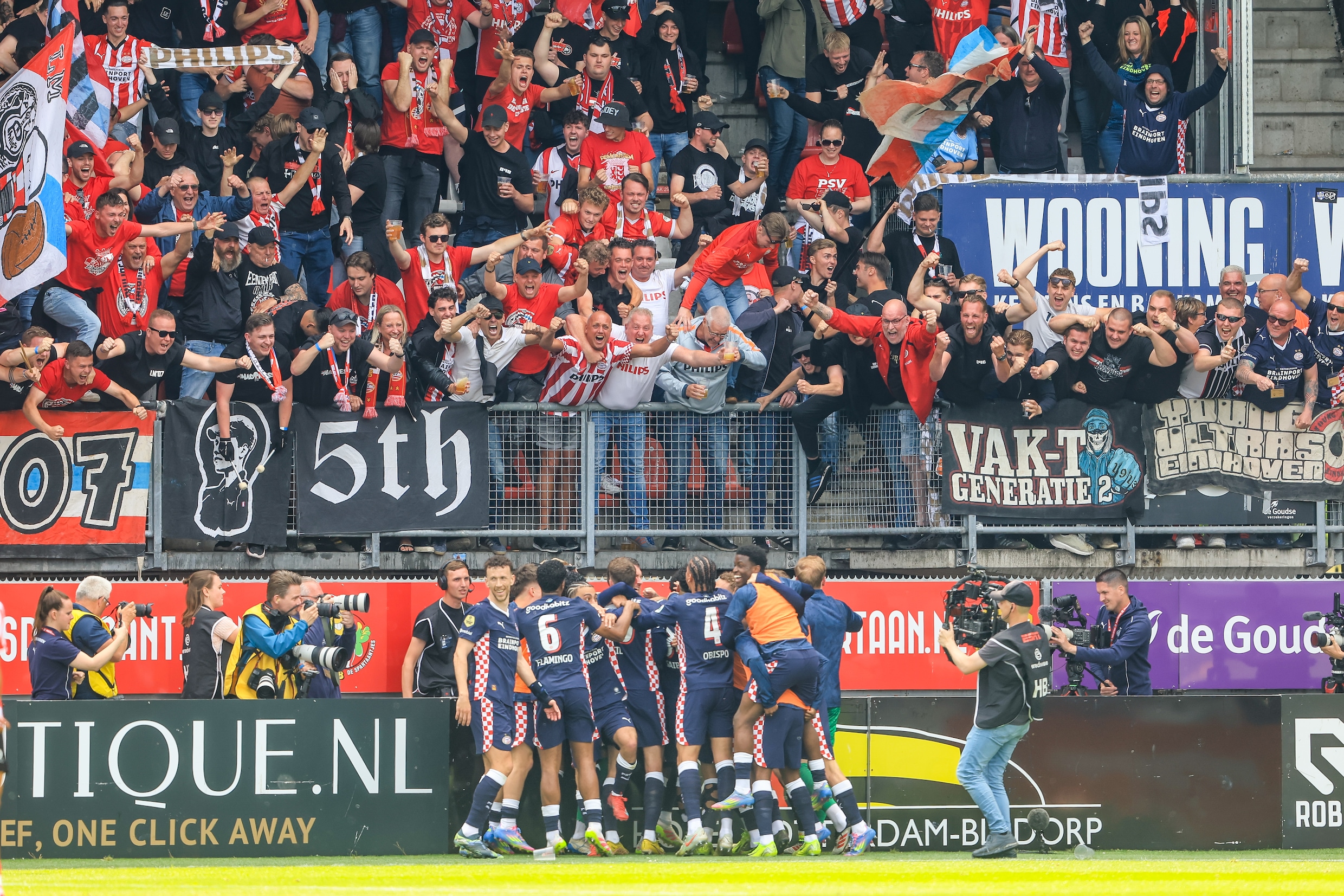 Live eredivisie: PSV pakt 26ste landstitel na 1-3 winst tegen Sparta ...