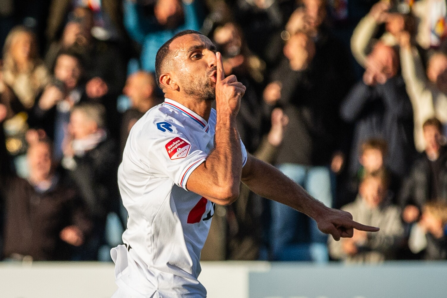 Play-offs om promotie/degradatie: Telstar laat zijn gezicht zien, Willem II komt met de schrik ...