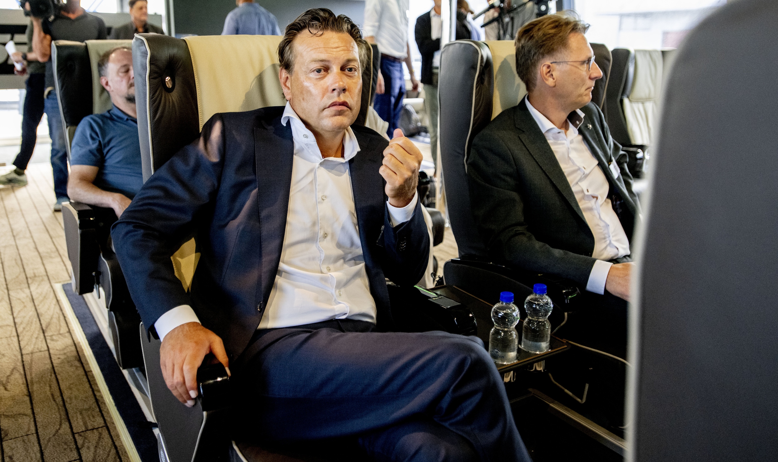 Een aanhouder die zelfs van China weet te winnen en een defensiebedrijf dat vooral zichzelf moet ...