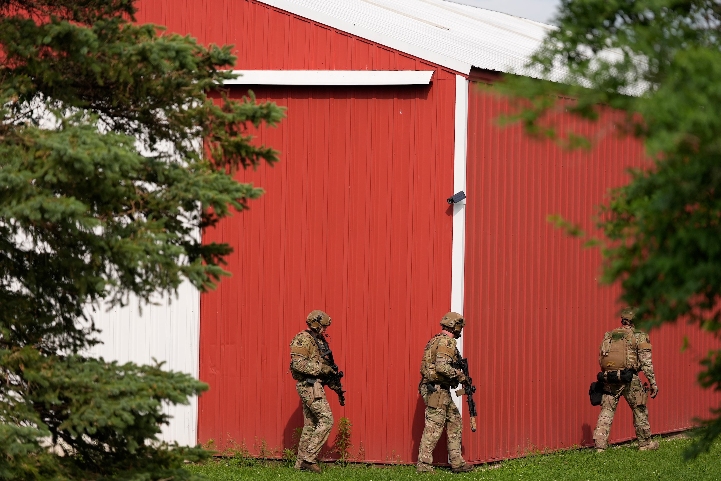 Verdachte van moord op Democratische politici is vader van vijf kinderen, zou Trump-stemmer zijn ...