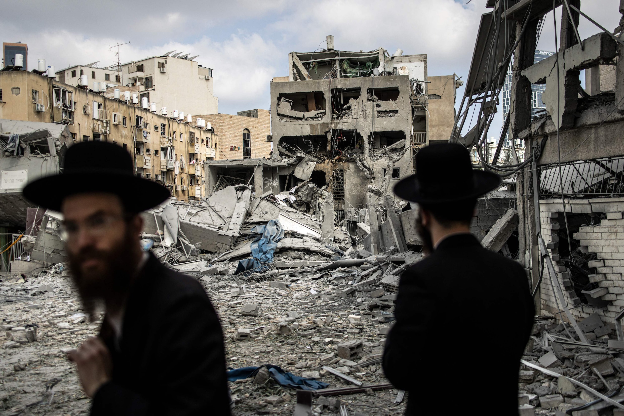 God zou Bnei Brak sparen, beloofde de rabbi – toch verwoesten Iraanse ...
