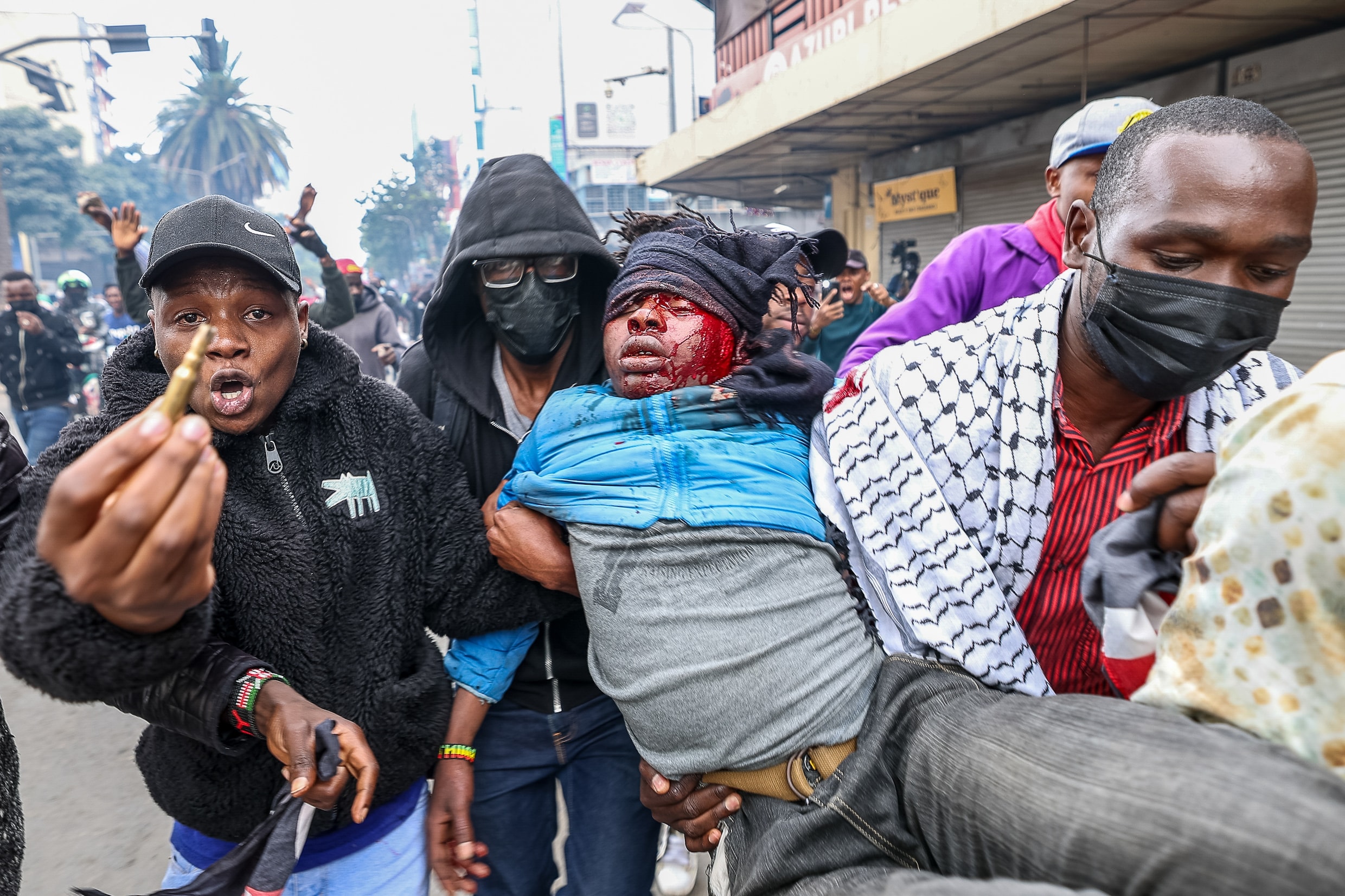 Kenia in de ban van grote protesten, politie schiet manifestant neer ...