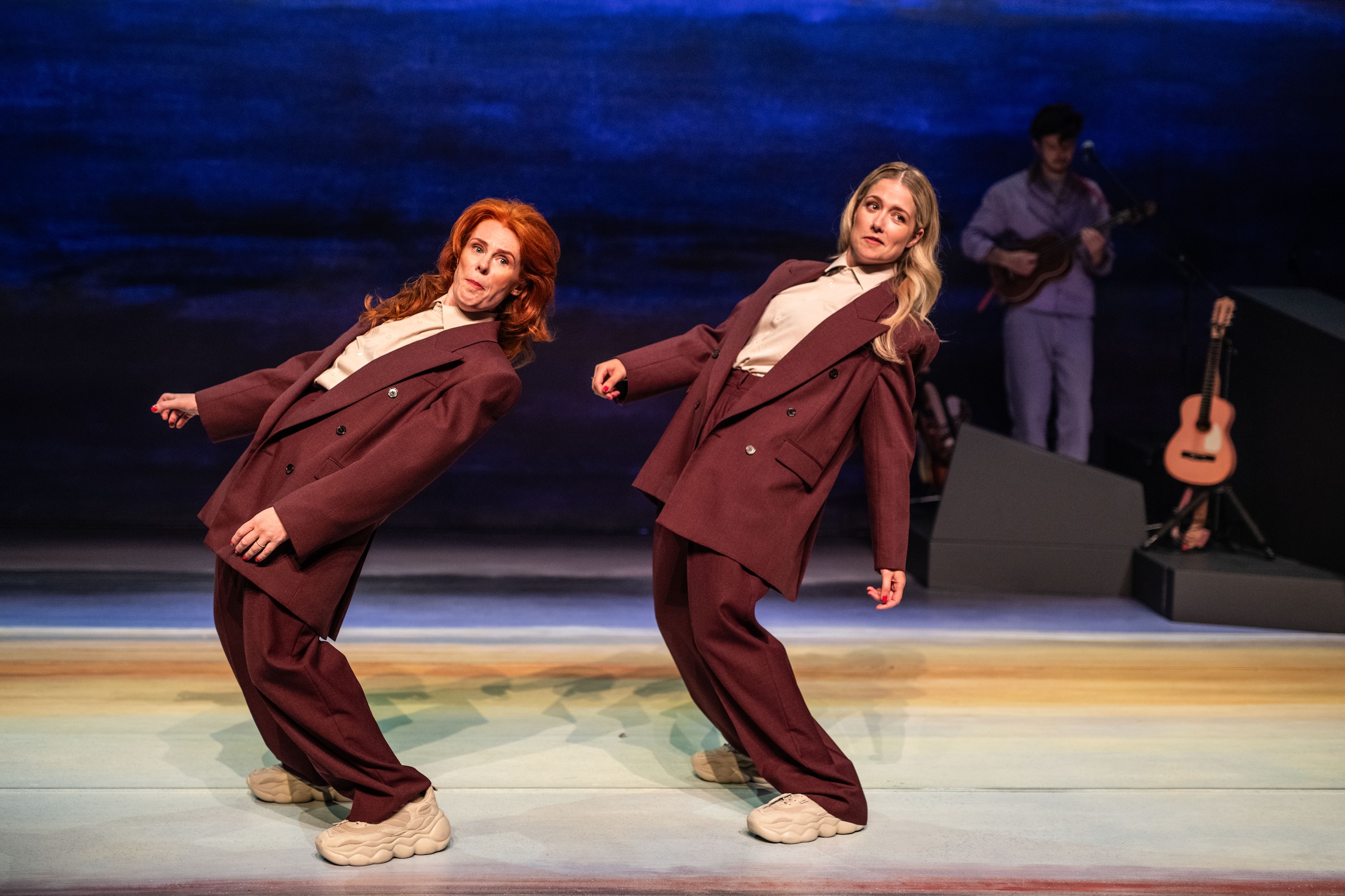 Yentl en De Boer hebben met ‘Rekhalzen’ hun indrukwekkendste voorstelling tot dusver gemaakt ...