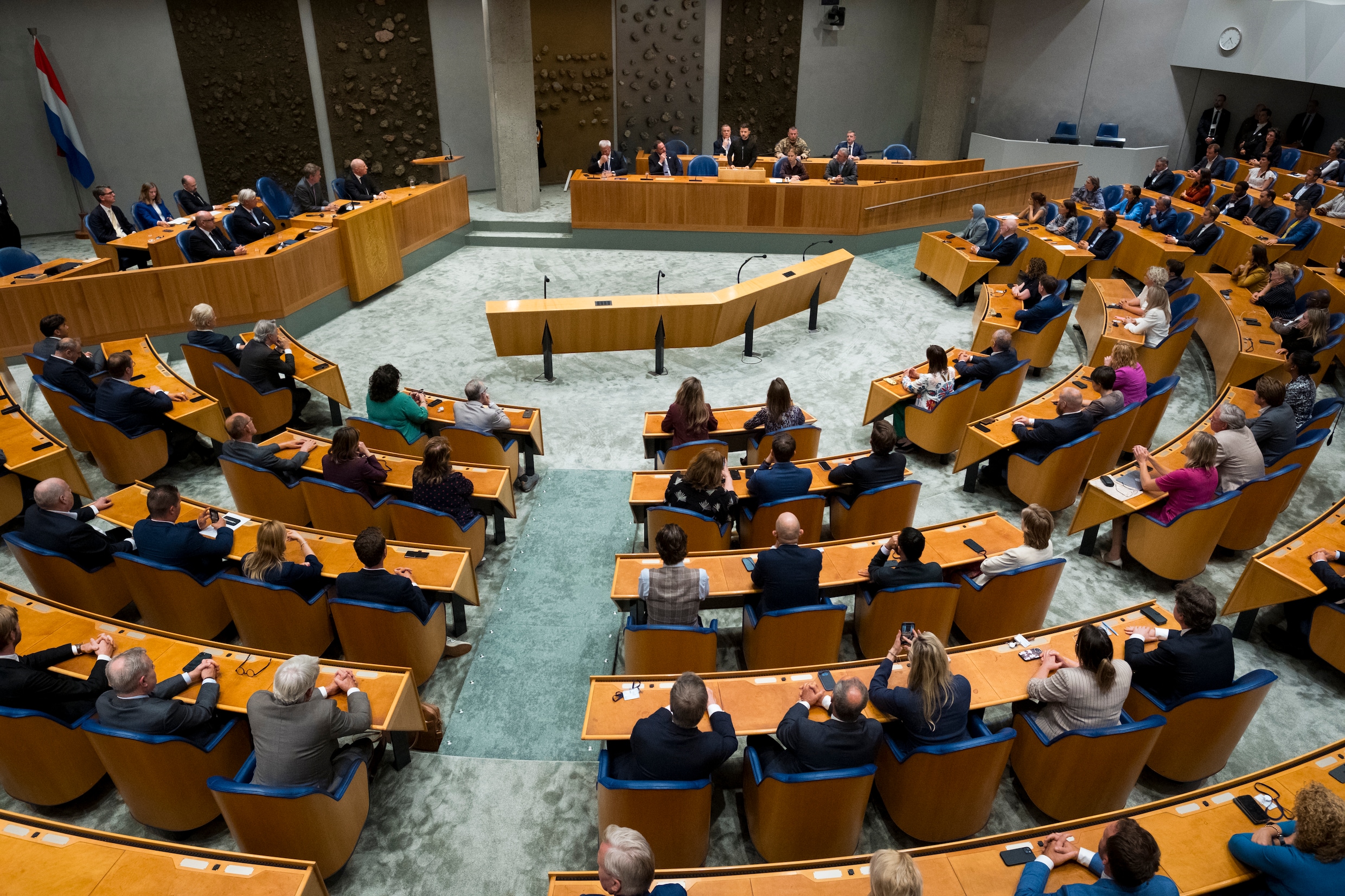Live politiek: Opnieuw een politieke transfer: weggelopen BBB-senator vindt thuis bij FvD | de ...