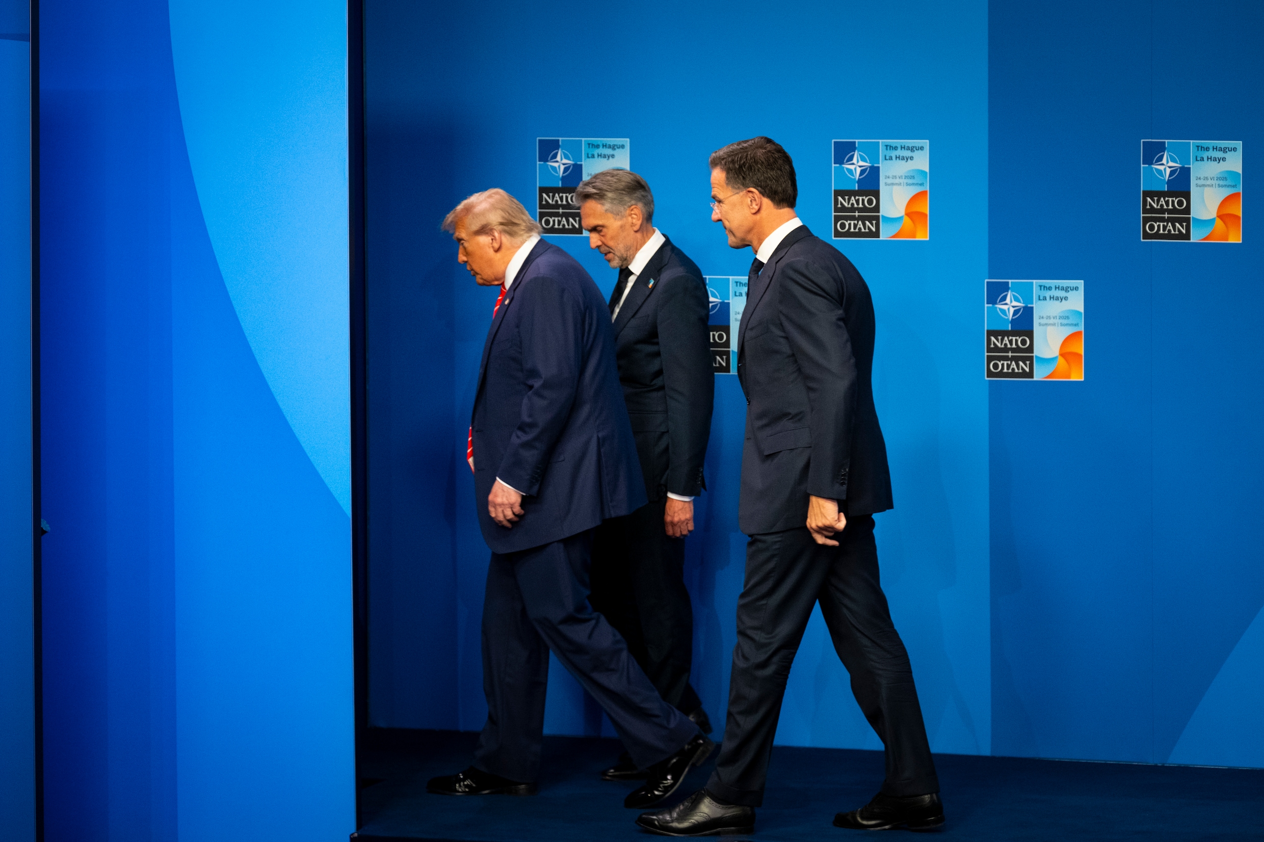 Springlevende Navo houdt ‘daddy’ Trump binnenboord | de Volkskrant