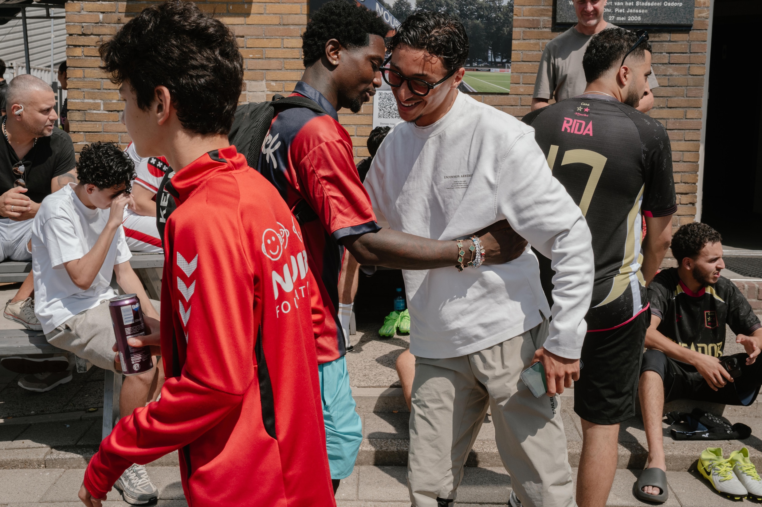Verbindend toernooi in de vrolijke geest van Abdelhak Nouri: ‘Hij stond ...