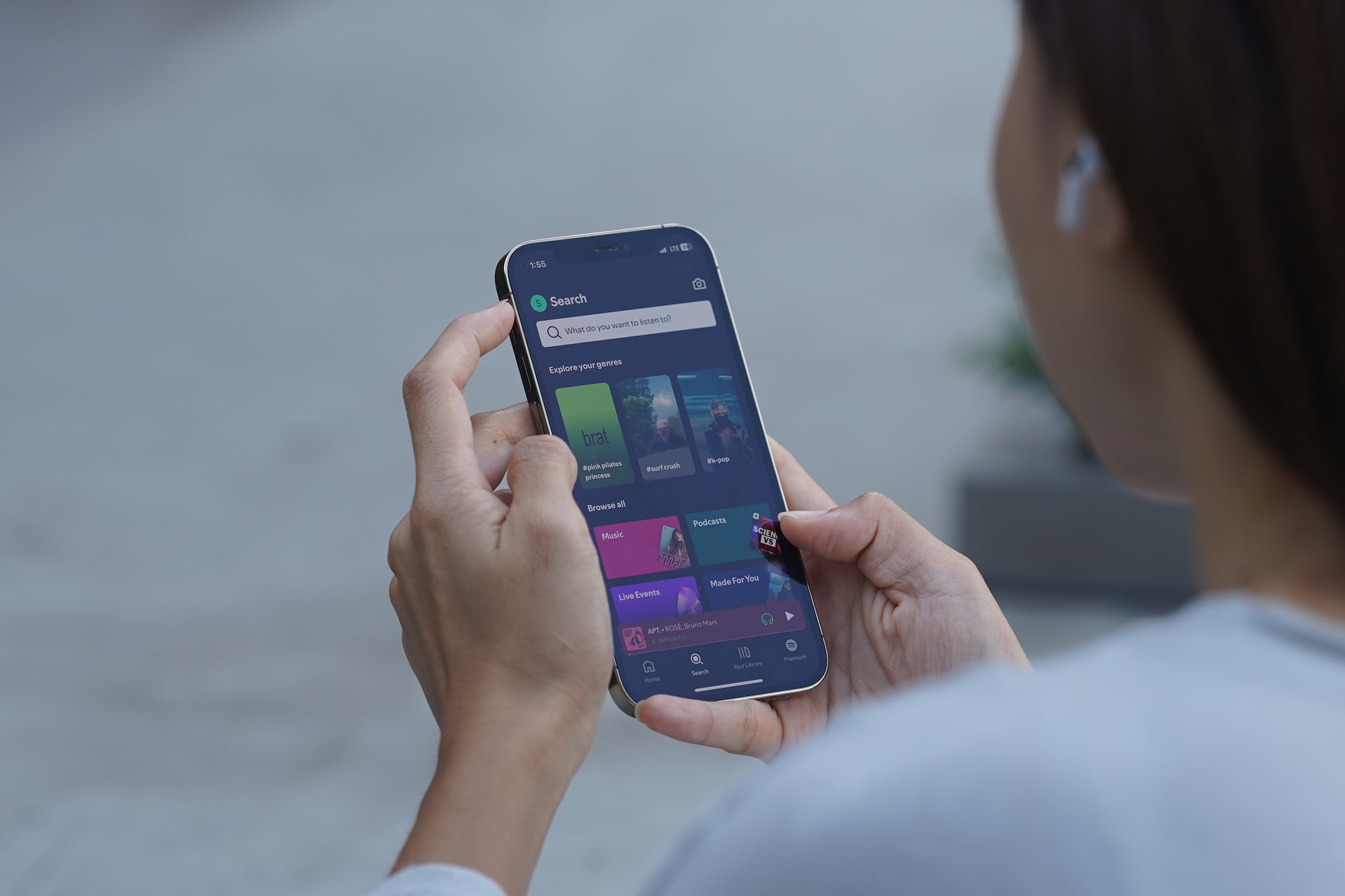 Artiesten dagen Universal voor de rechter in een strijd over ...