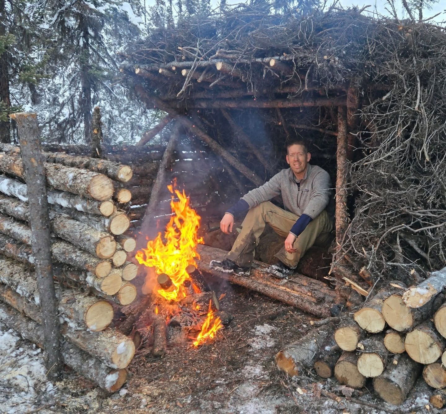 ‘Outdoor Boy’ Luke Nichols werd zó populair op YouTube dat hij nu uit ...