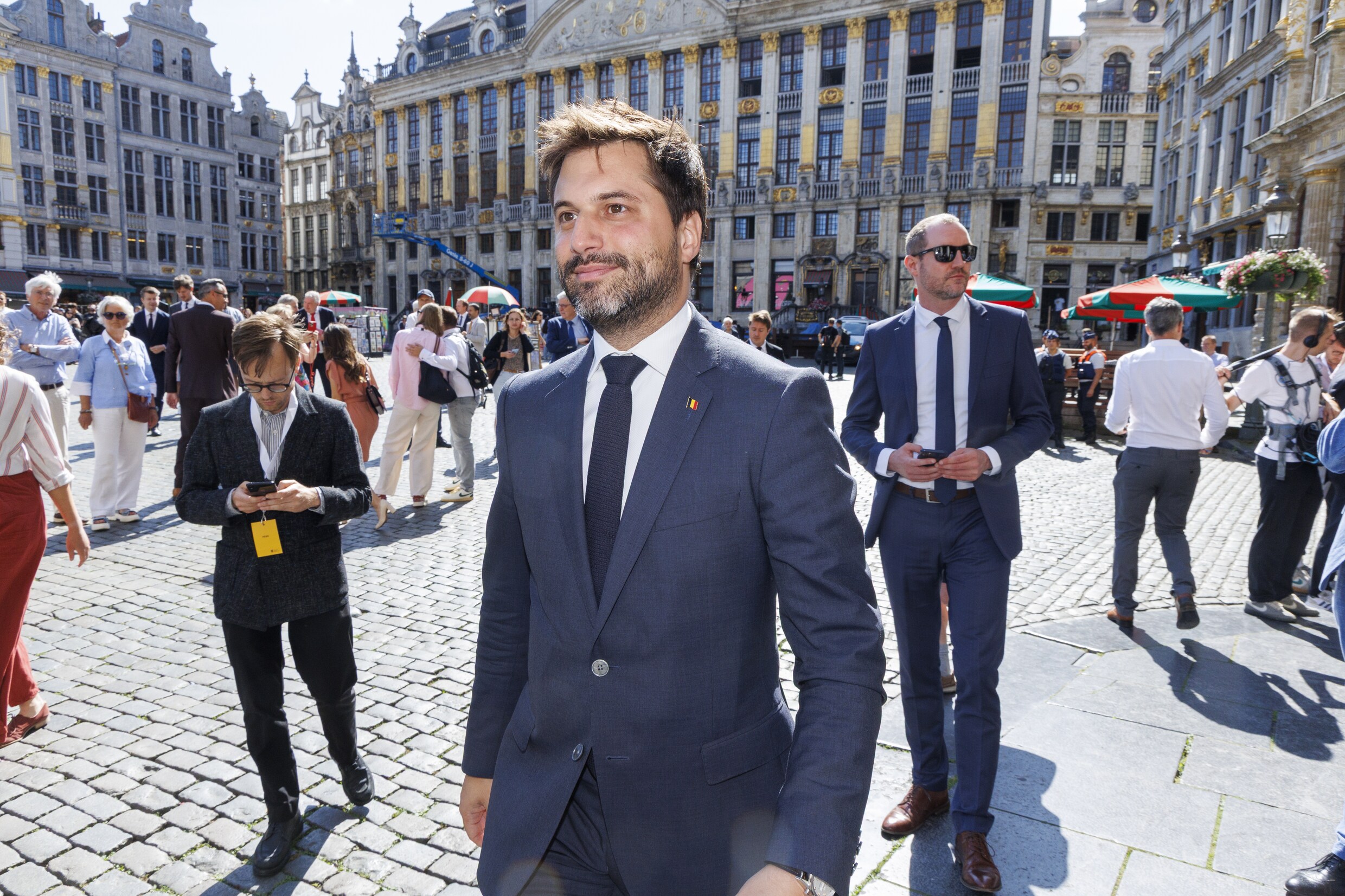 Waalse publieke omroep en regeringspartij in conflict nadat chauffeur ...