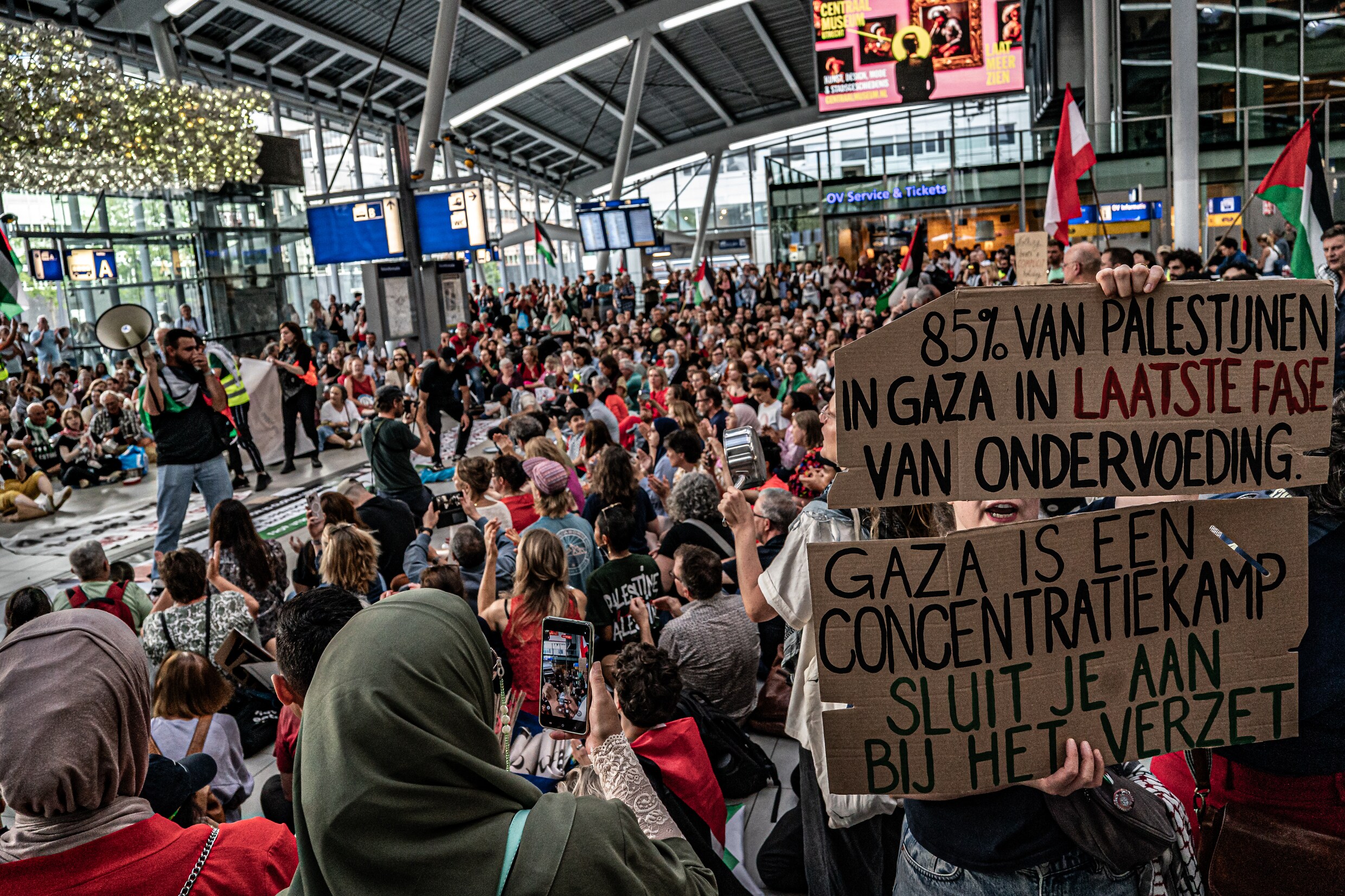 Lees hier het volledige liveblog over het Midden-Oosten van 21 juli tot en met 27 juli terug ...