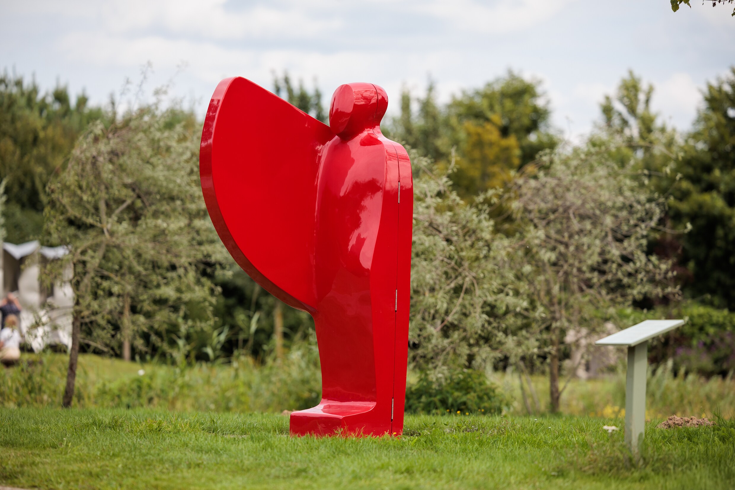 Je kunt aan alles denken bij ‘Hidden movement’ van Caspar Berger. Aan ...