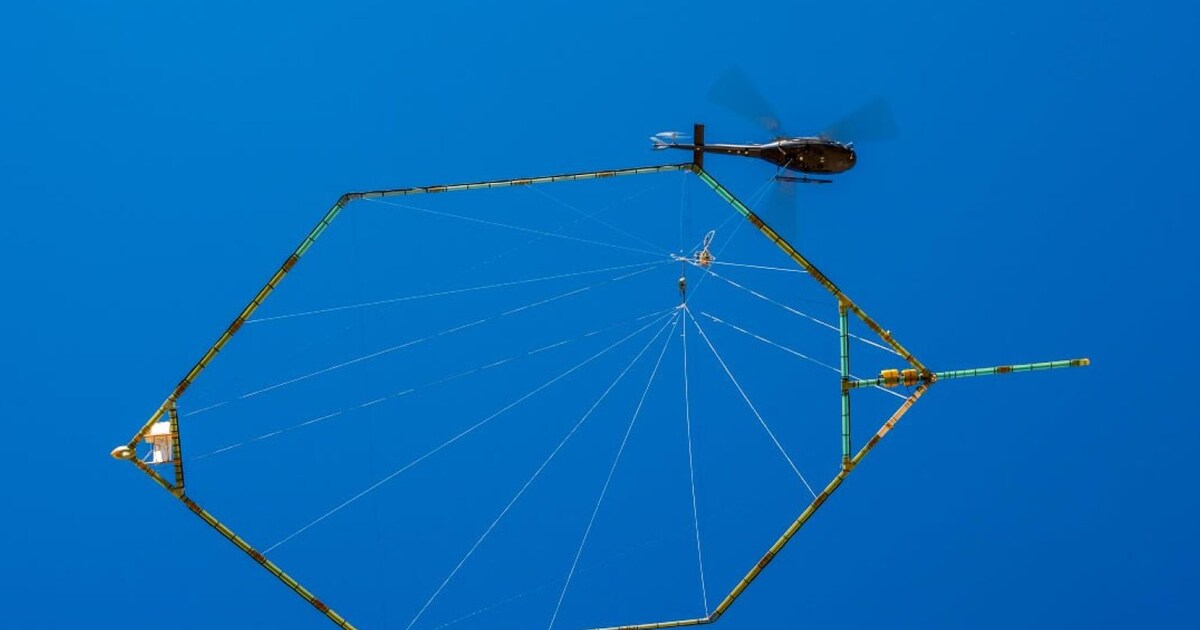 Helikopter met ‘magische’ hoepel speurt Nederland af naar zoet en zout ...