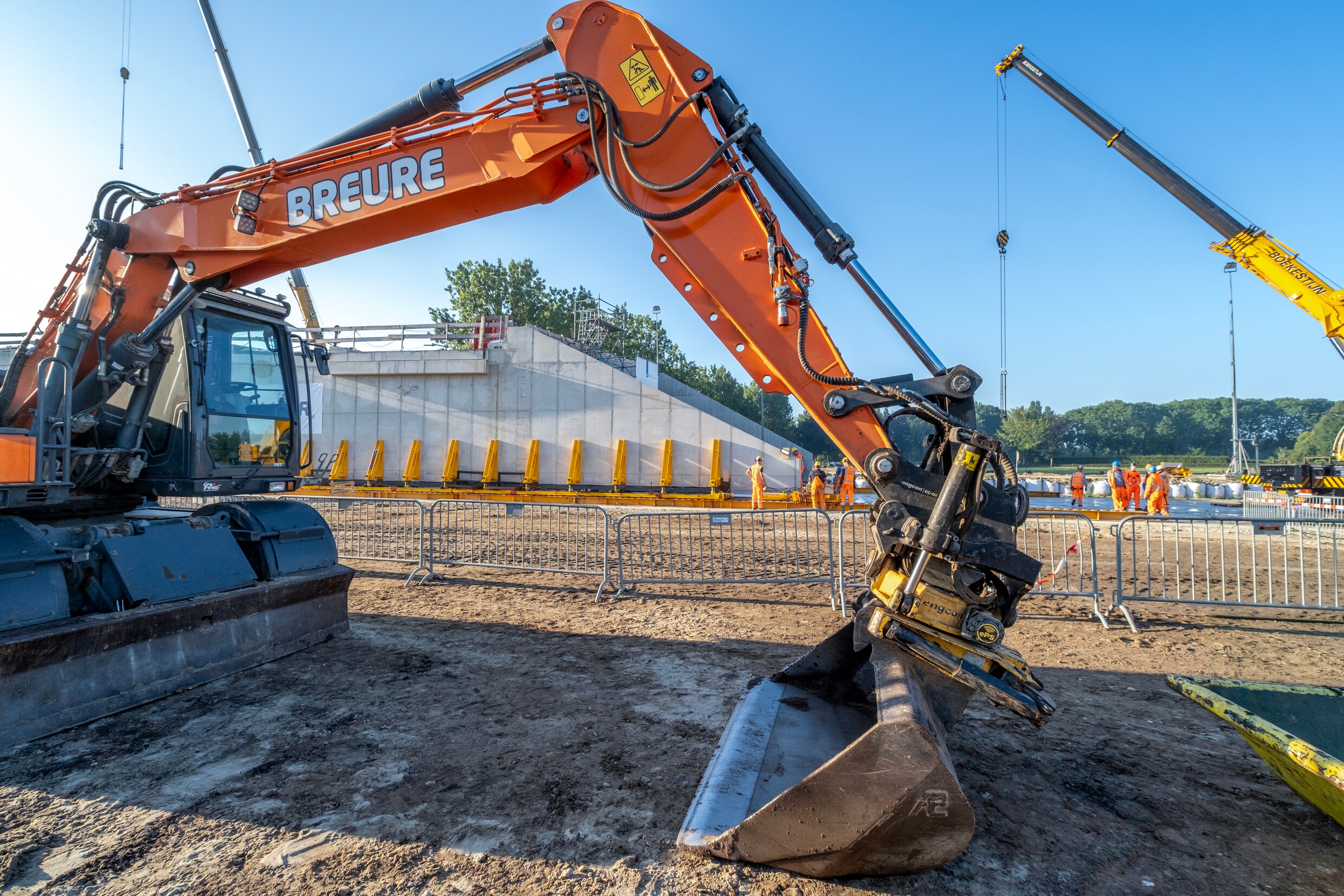 Met ingrepen die ‘kort en hevig’ zijn en te weinig geld, timmert ...