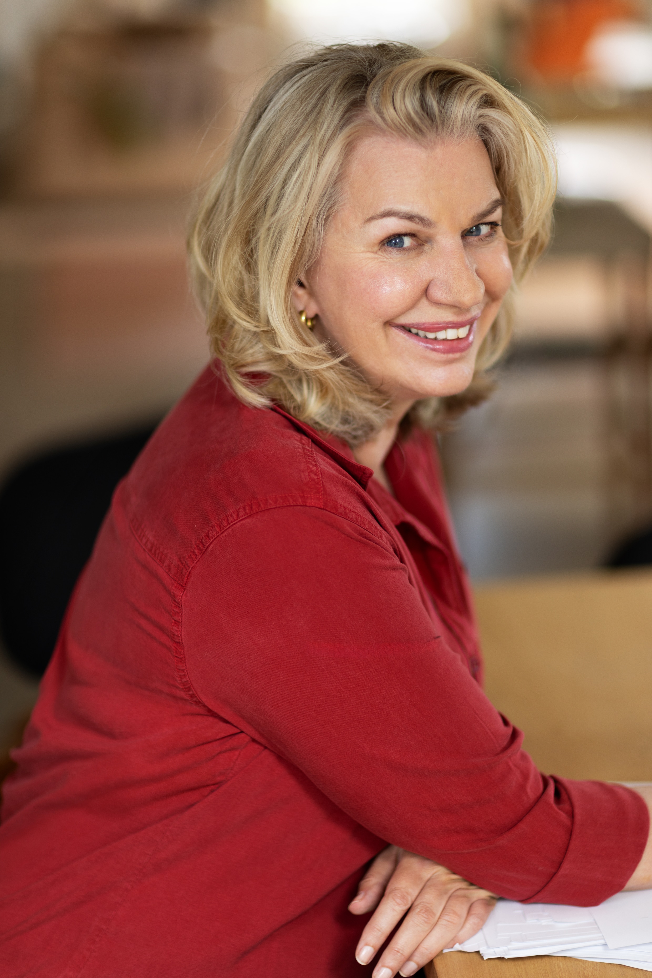 Annejet van der Zijl doorprikt de mythe rond de beroemde oprichter van ...