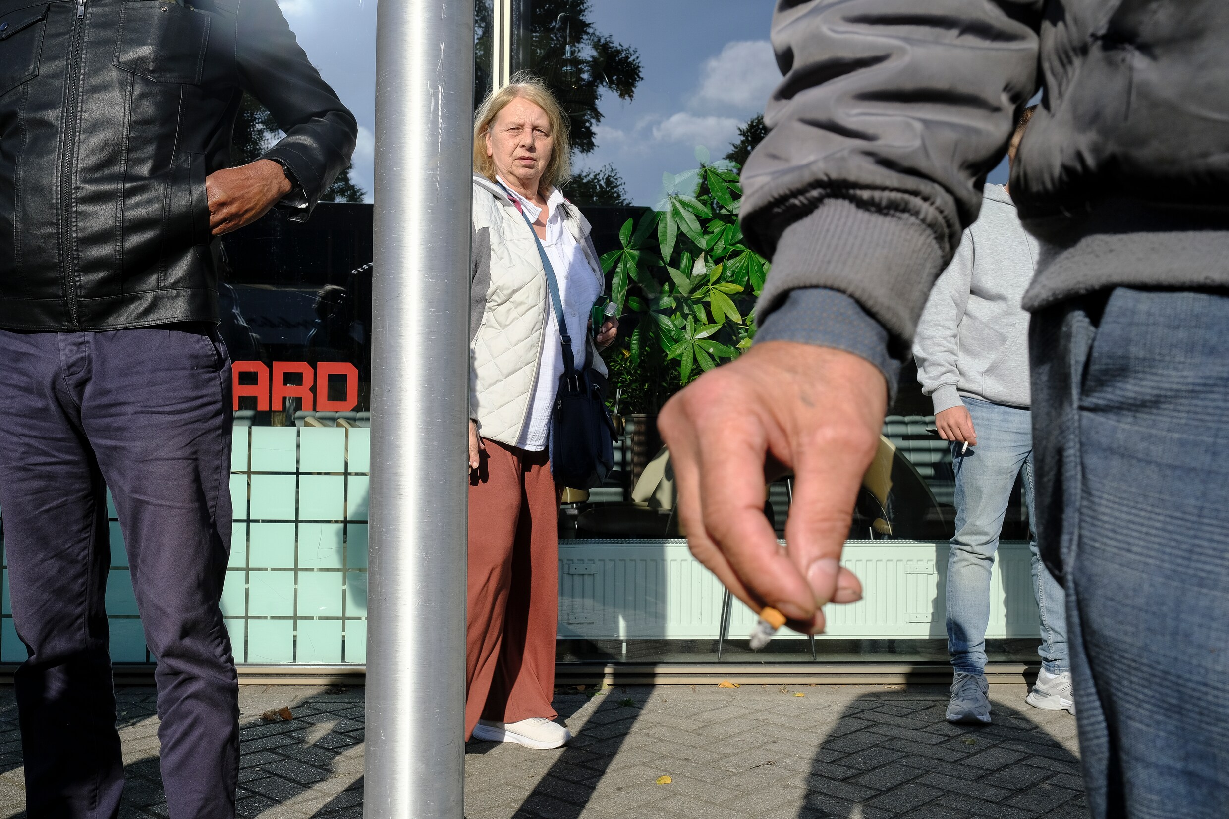 Tabaksbus biedt uitkomst voor verstokte roker met kleine beurs: ‘De ...