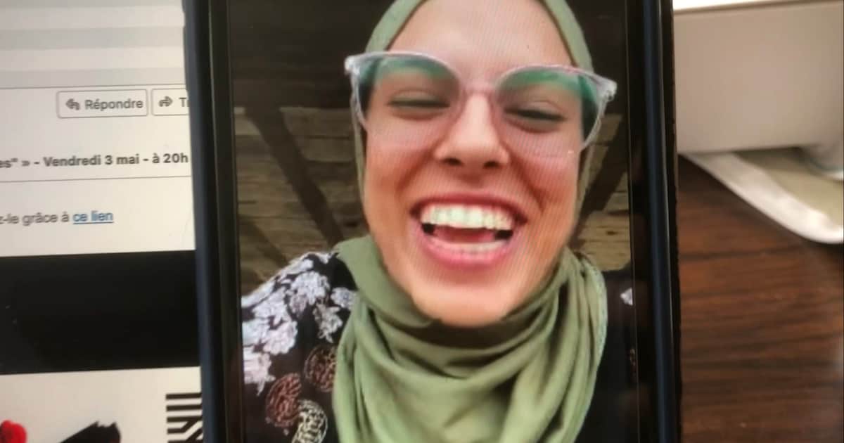 Dichterbij dan in ‘Put Your Soul on Your Hand and Walk’ kun je niet bij ...