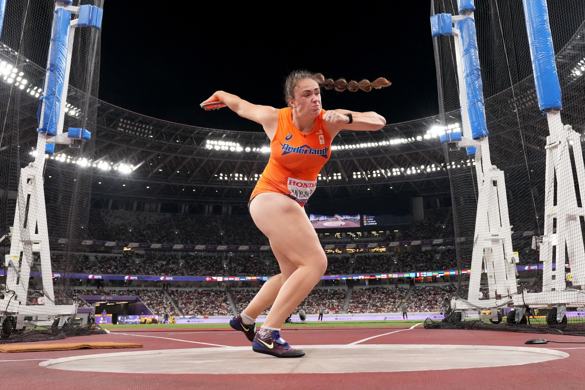 Primeur voor Jorinde van Klinken op WK atletiek: zilver bij het discuswerpen | de Volkskrant