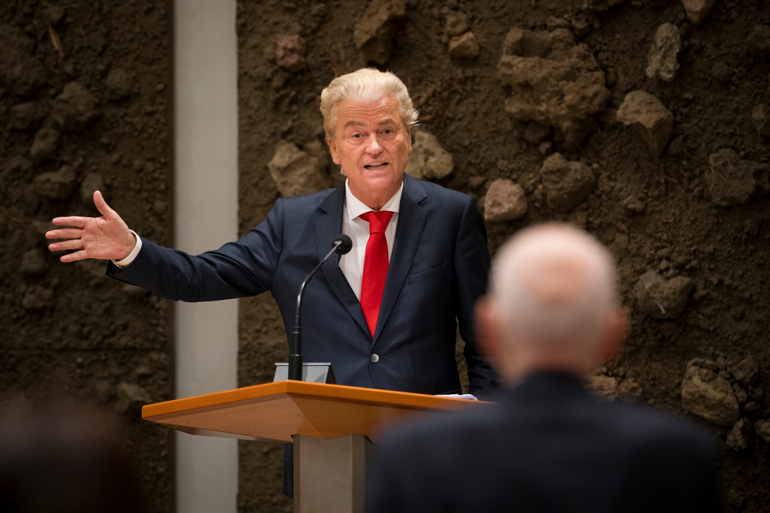 Live verkiezingen: In de Arnhemse nacht wordt progressief gestemd: ‘Ik leef in een bubbel’ | de ...