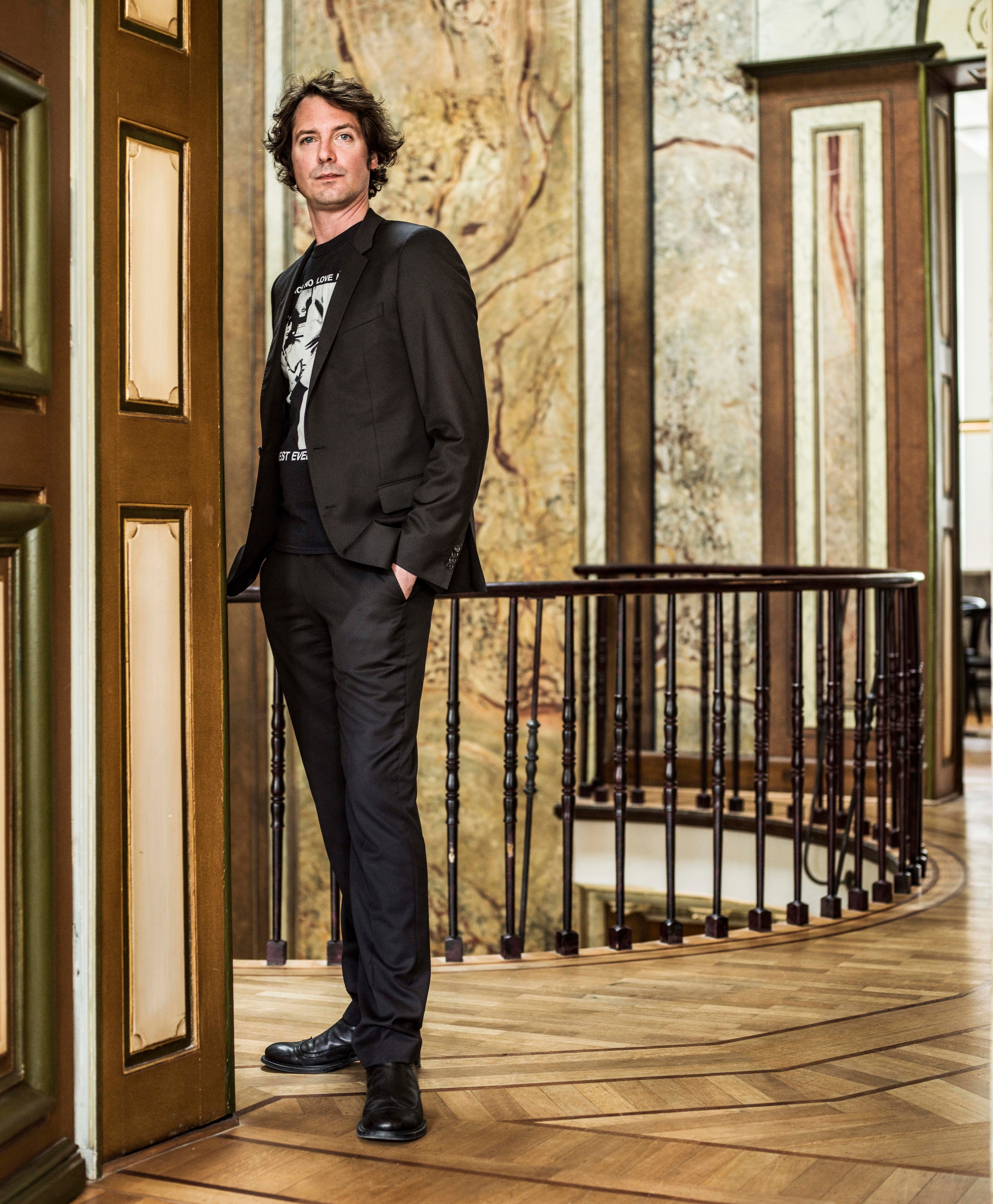 Schrijver Roderik Six verbeeldt meesterlijk hoe het moet zijn als de ...