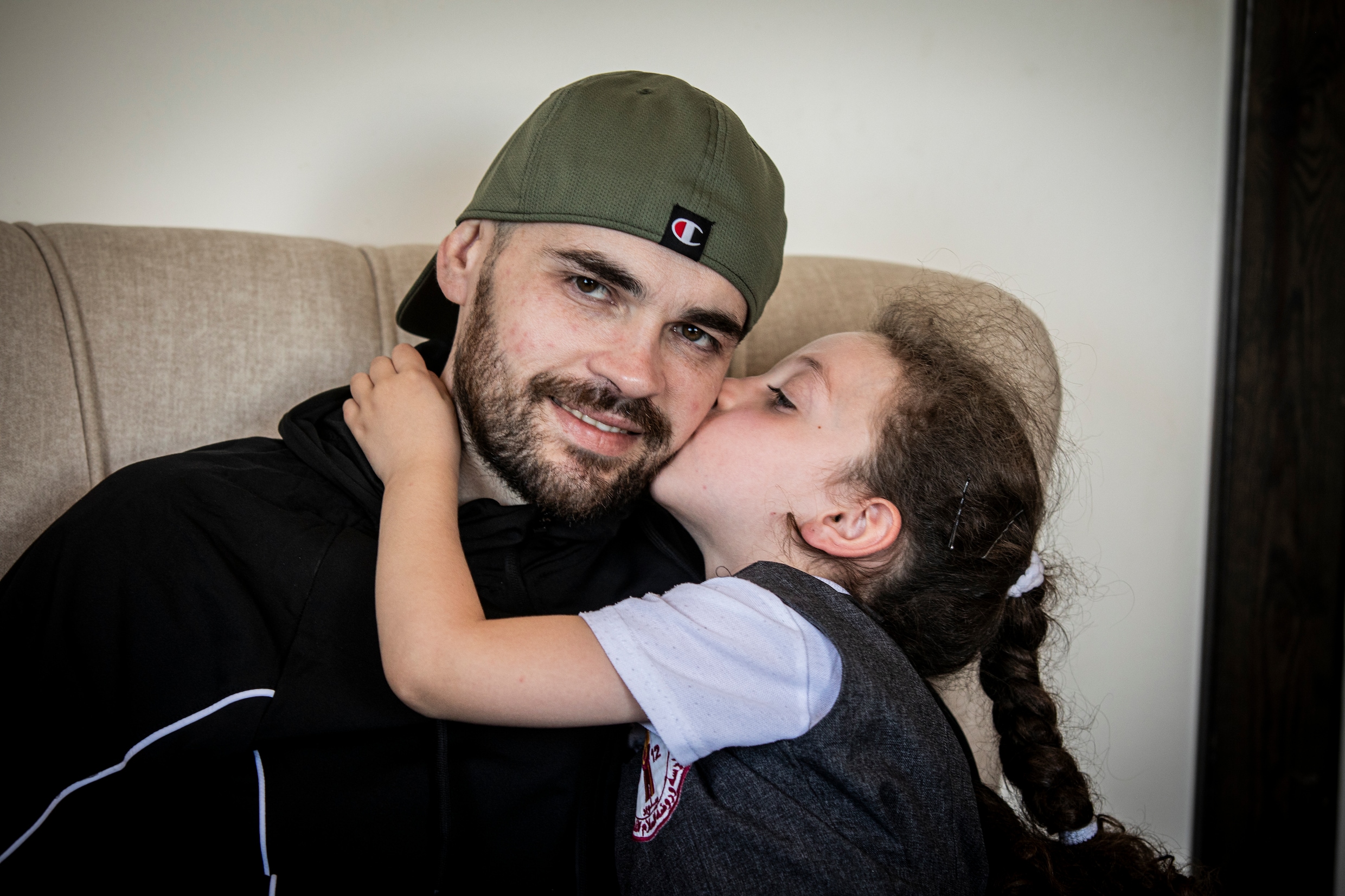 Omar Eid is thuis, 33 kilo lichter en mishandeld: ‘Israëlische bewakers hoeven niets te vrezen ...