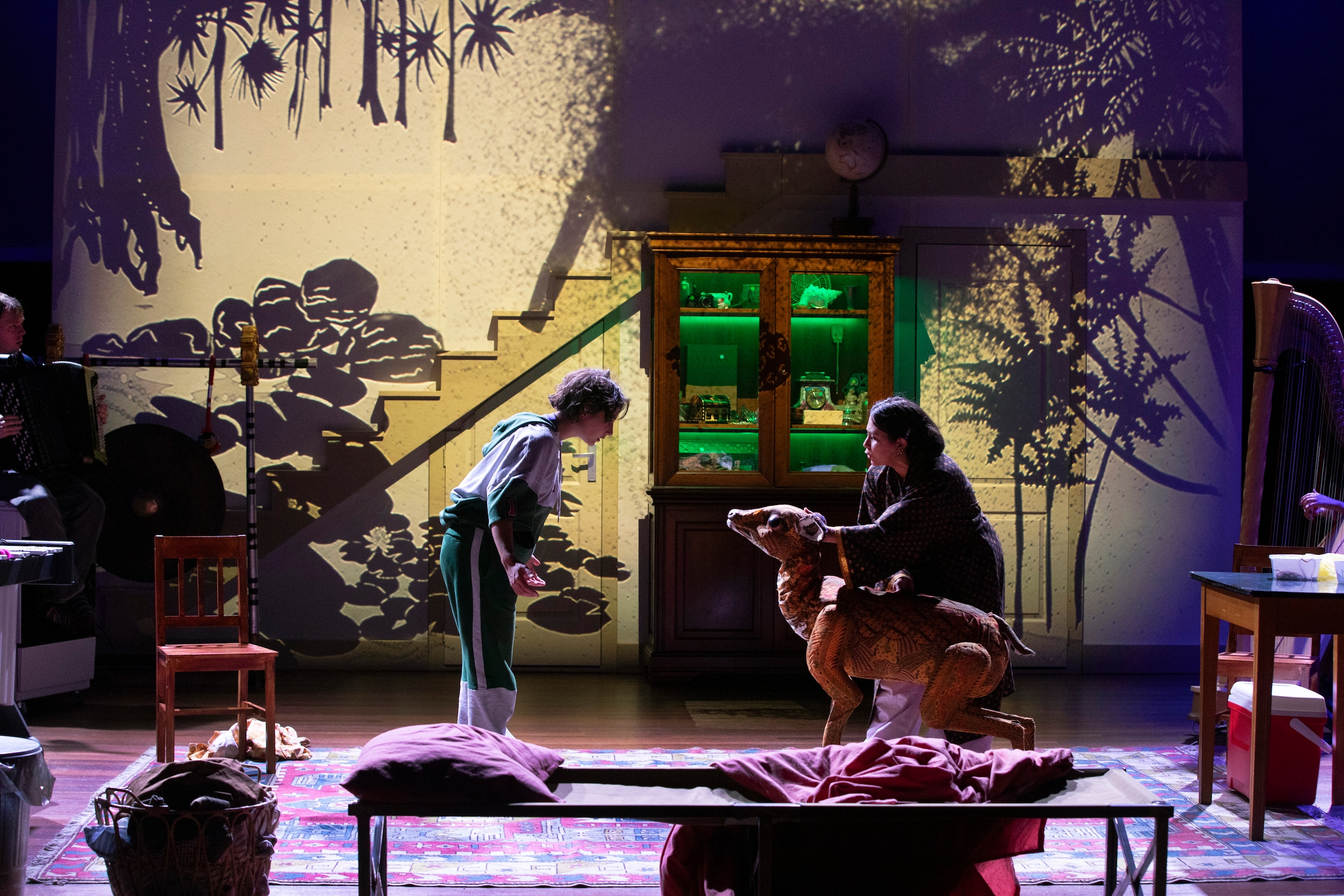 Warmbloedige familievoorstelling ‘Kantjil en de tijger’ is allesbehalve ...