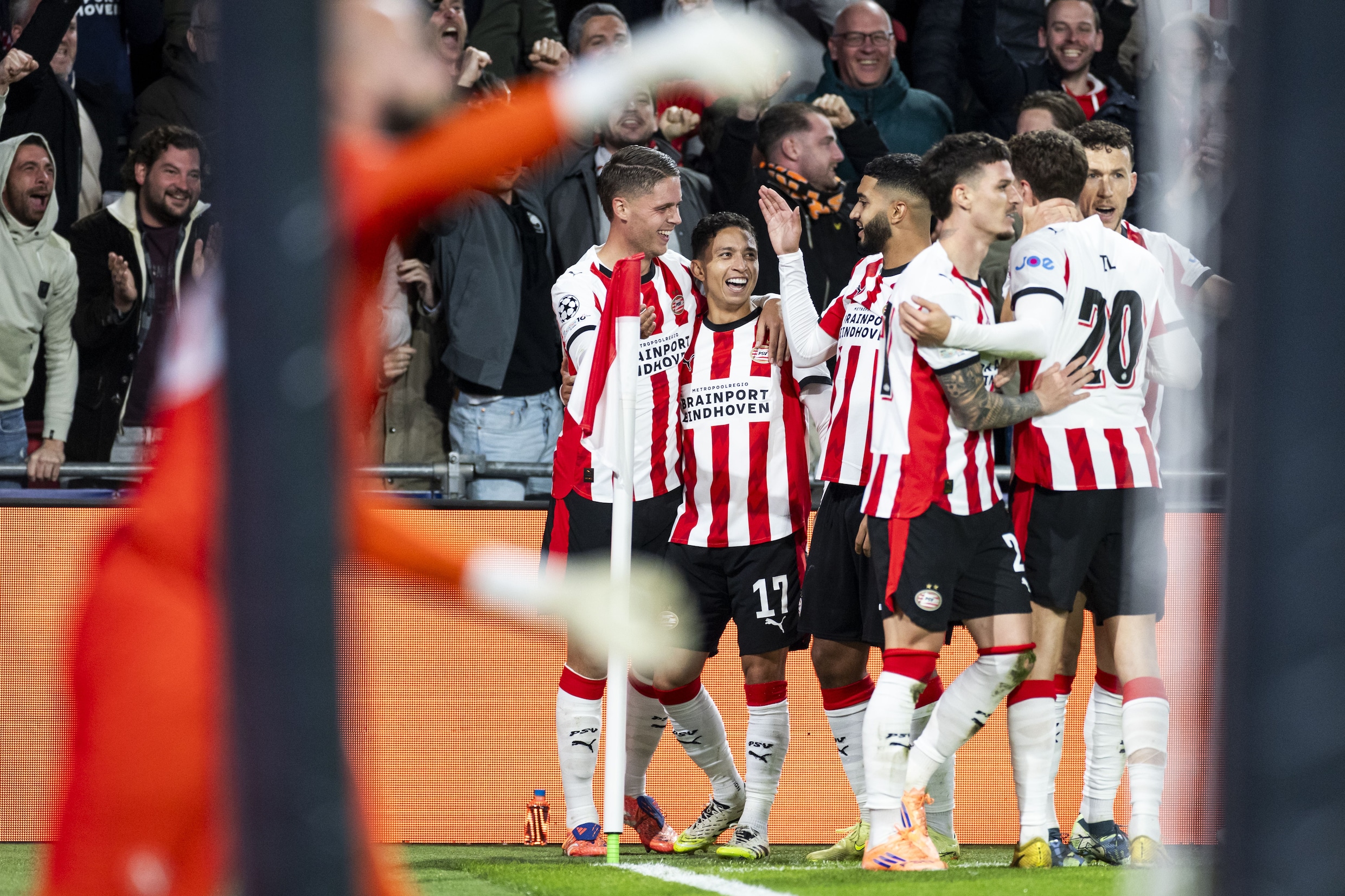 Na zoeken, passen en meten bewijst PSV tegen Napoli dat de puzzel is ...