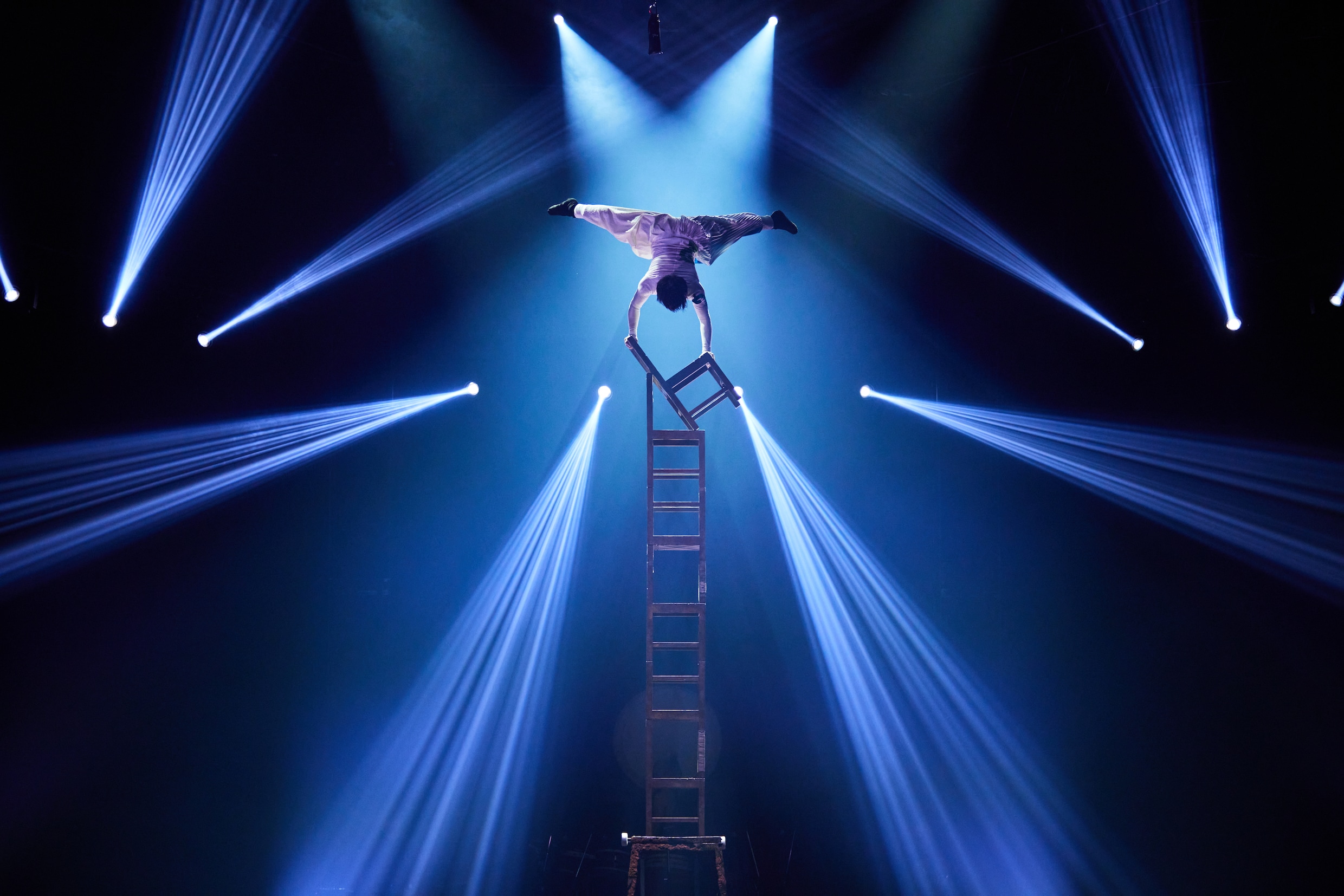 Circusvoorstelling ‘Yoah’ is indrukwekkend, maar maakt de torenhoge ...