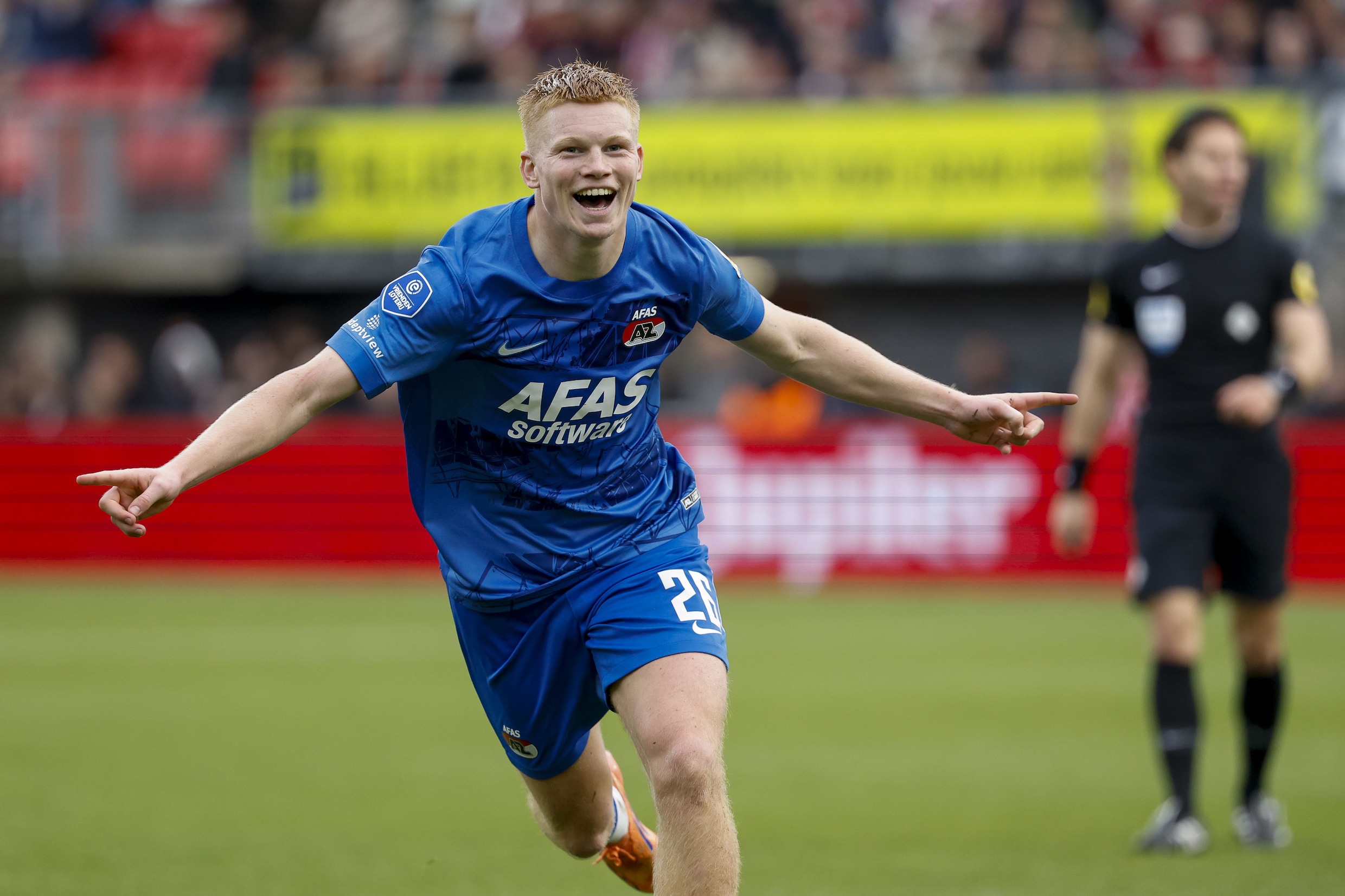 AZ dendert door, boekt tegen Sparta vijfde overwinning op rij dankzij ...