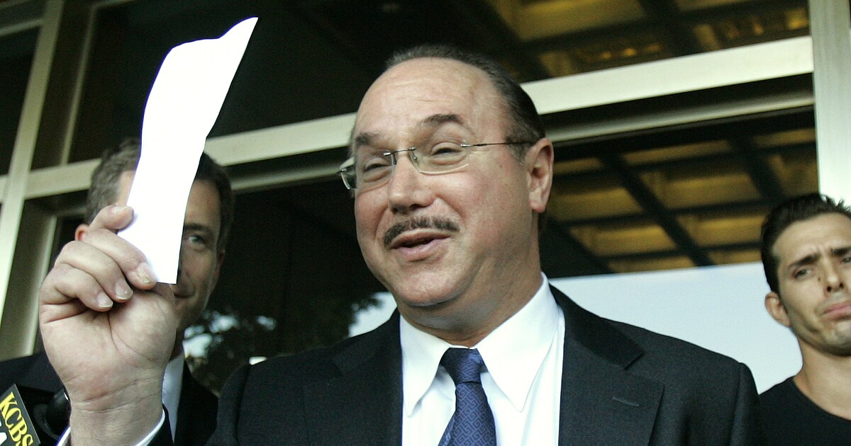 Victor Conte (1950-2025), bassist bij funkband Tower of Power, werd ...