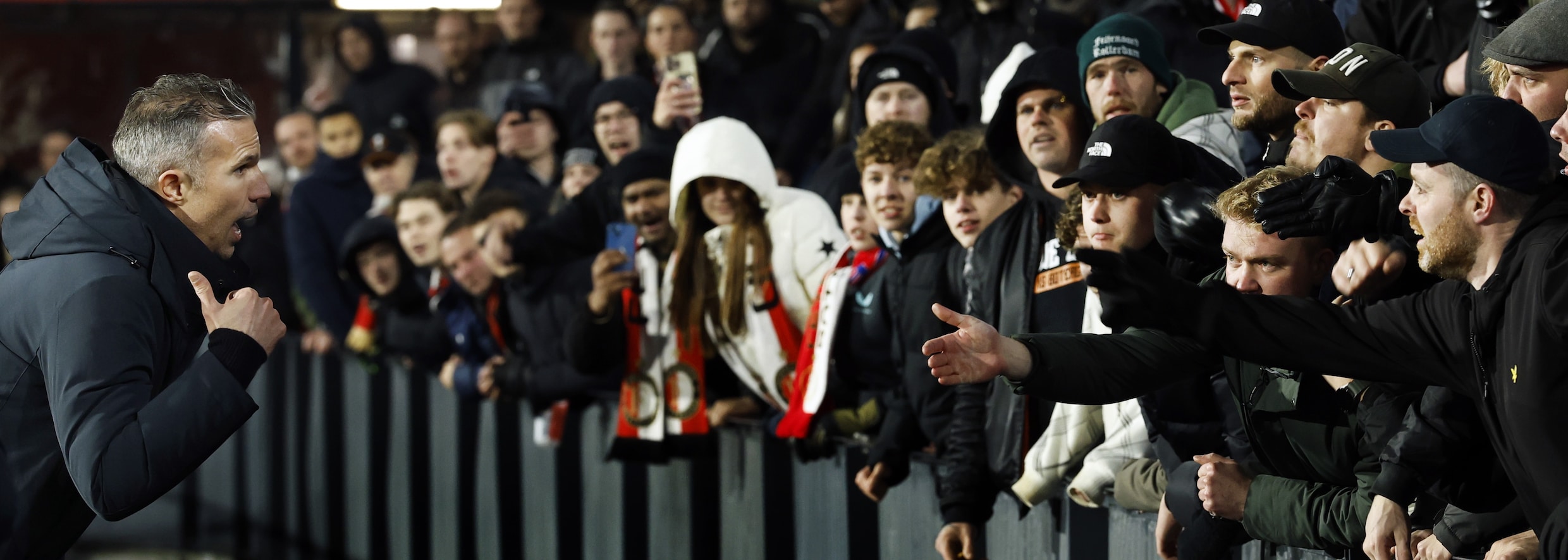 Feyenoord in crisis; Robin van Persie geniet nog steeds het vertrouwen ...