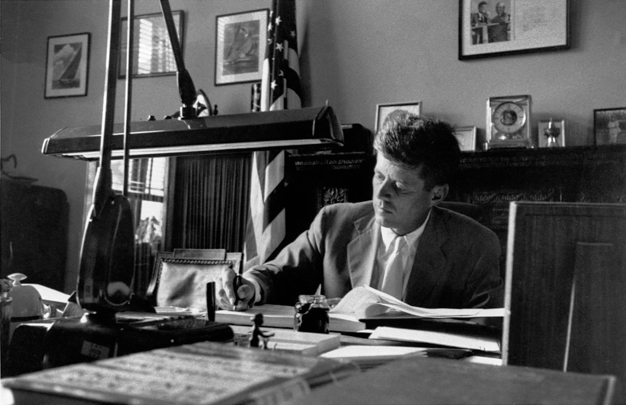 Vandaag in 1953: Wordt John F. Kennedy een prima senator of een ...