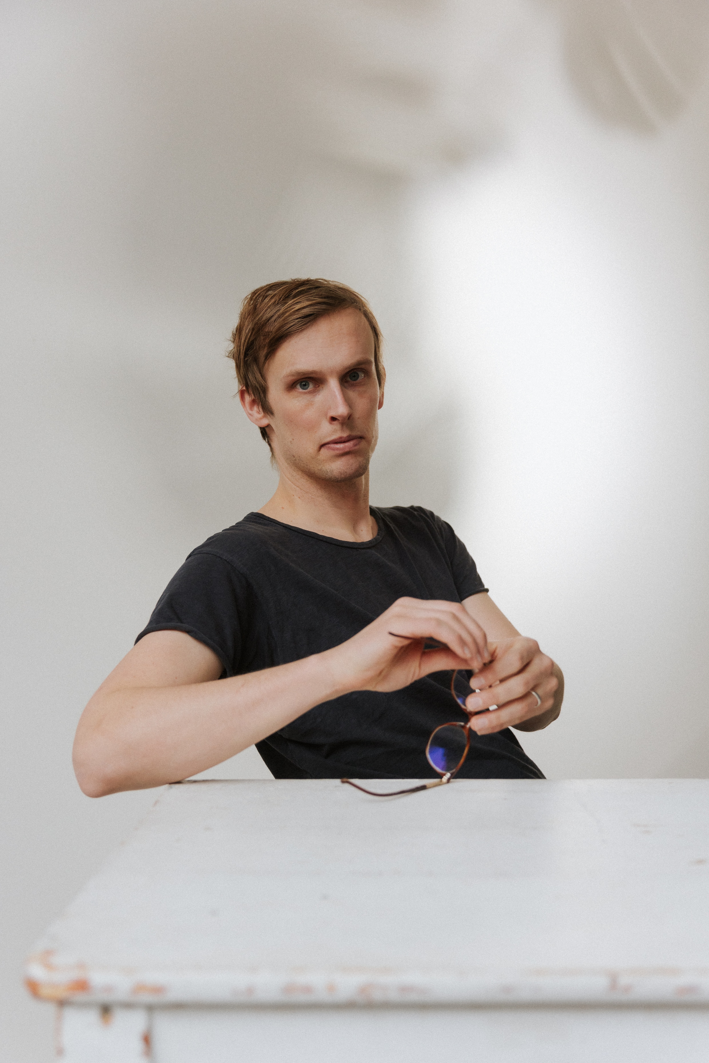 Espen Hjort maakte een theatervoorstelling over proefdieren: ‘Het is ...