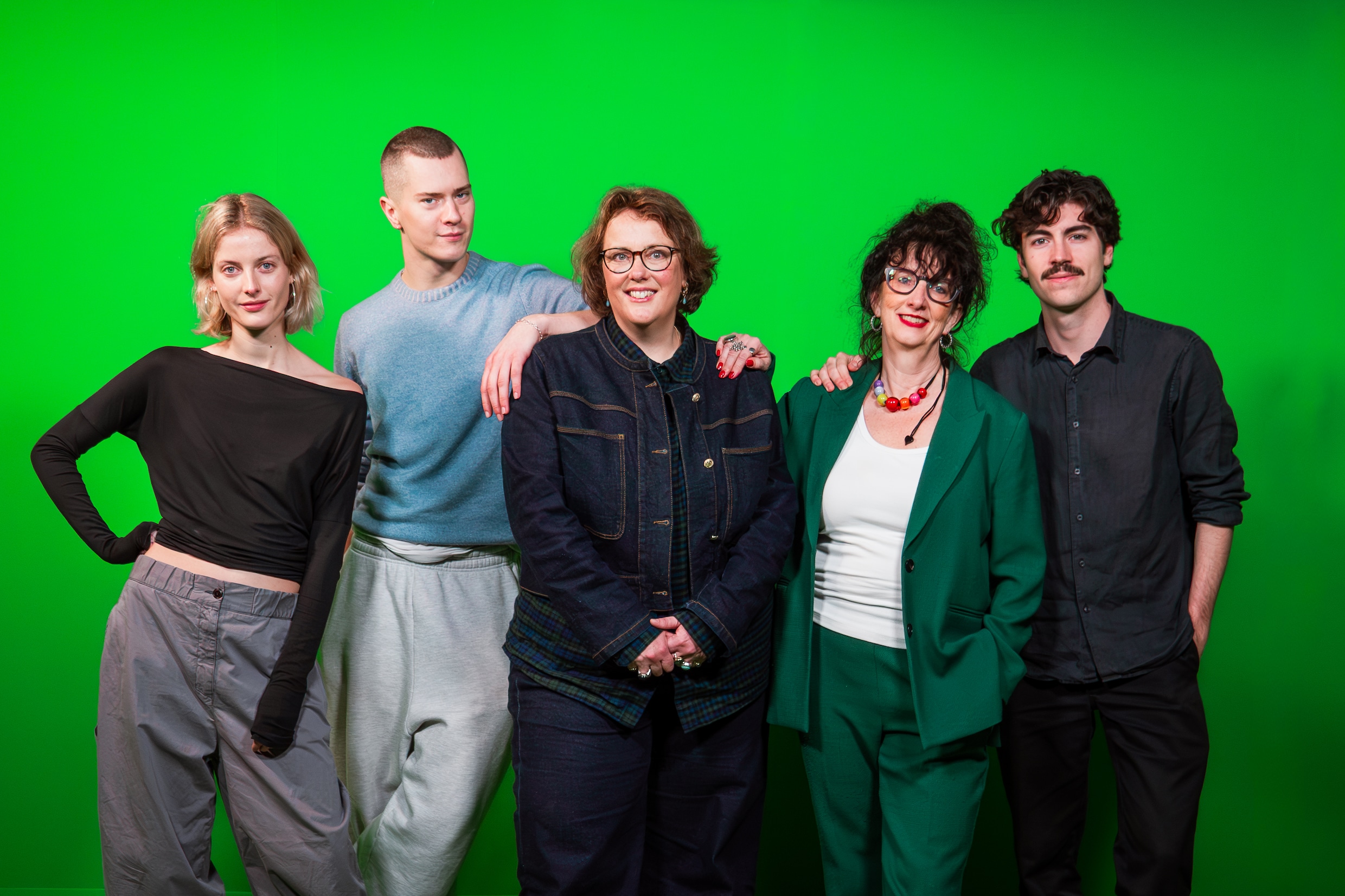 Drie jaar geleden was Bo Fasseur (25) nog stagiaire bij ‘Kunststof’, nu ...