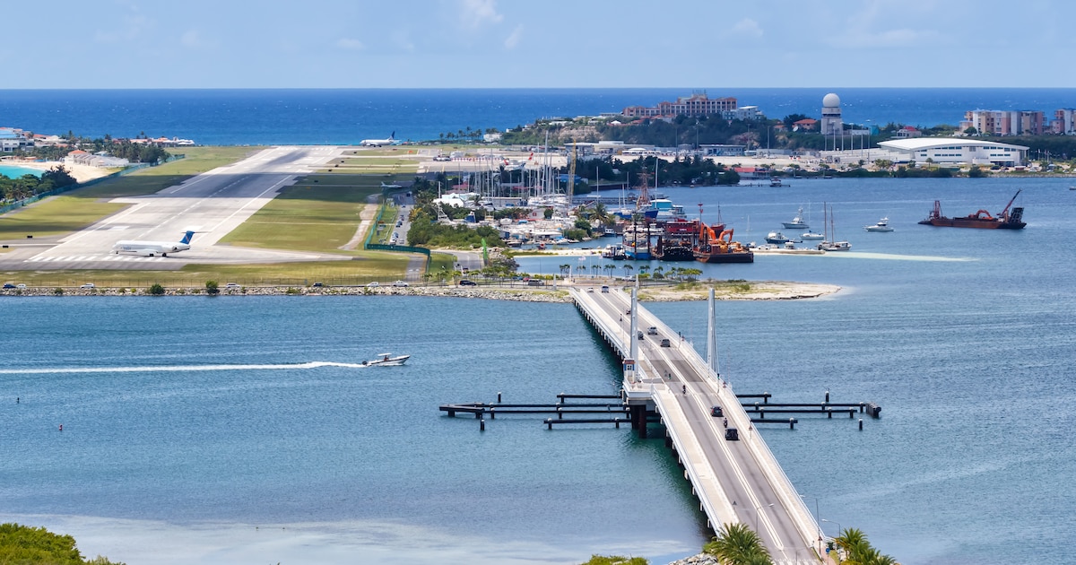 Corruptieschandaal Sint Maarten bereikt nu ook Nederland: bouwbedrijf ...
