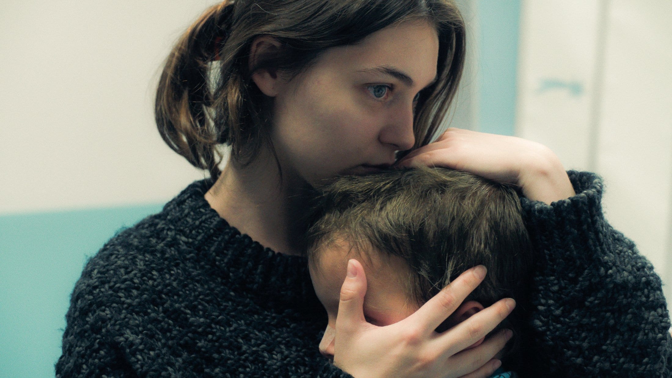 In ‘L’Intérêt d’Adam’ laat de Belgische regisseur Laura Wandel de druk ...