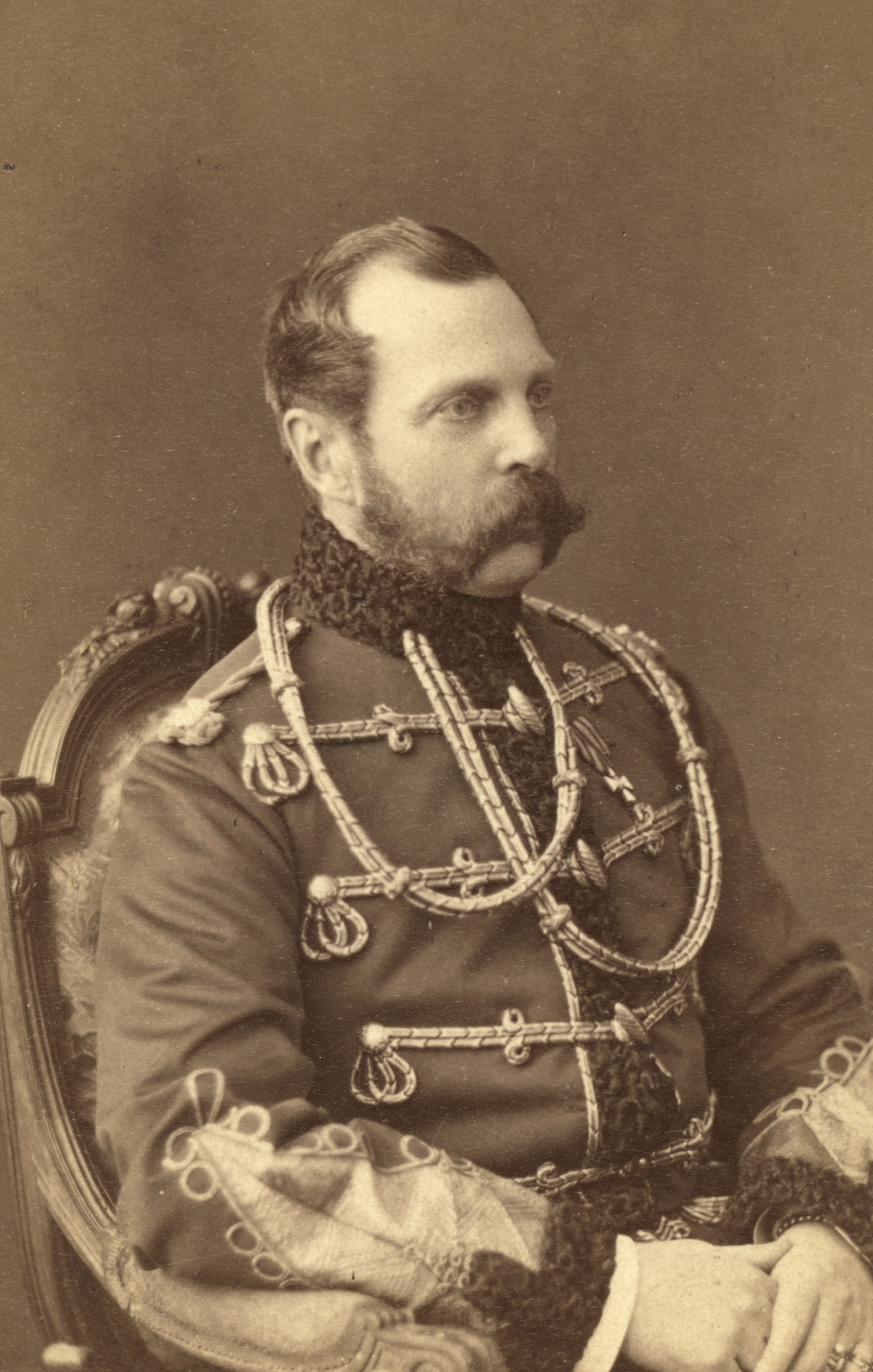 Vandaag in 1880: Tsaar Alexander II ontsnapt aan een bomaanslag in het ...