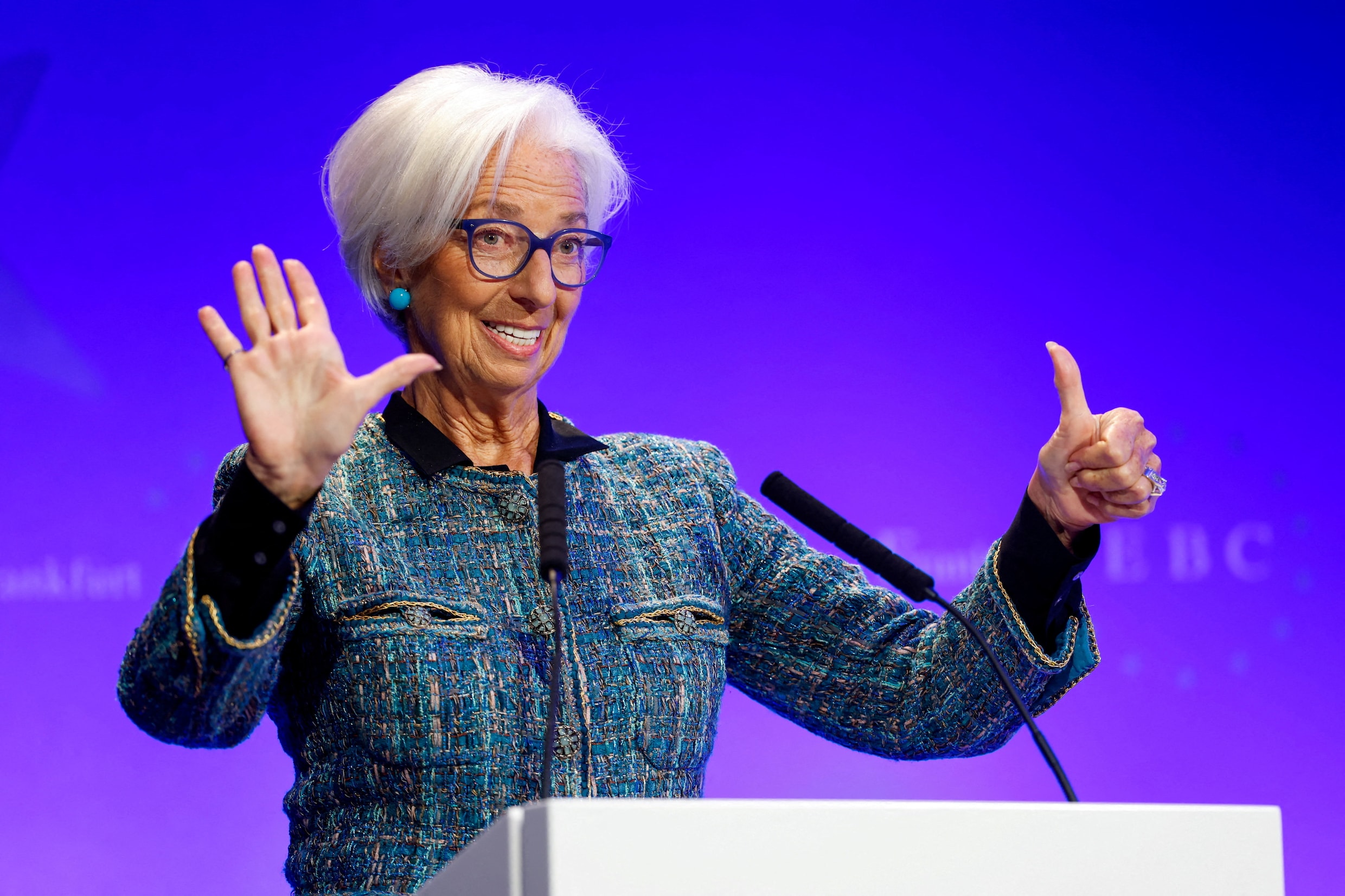 Bankiers vieren miljoenenbonusfeest en ECB-president Lagarde mag een ...