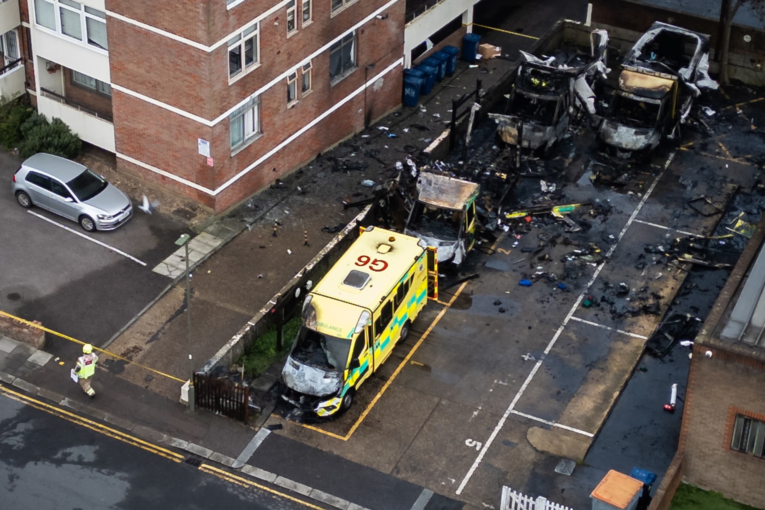 Zit Iran achter de brandstichting in Londen? ‘De link is voor de hand ...