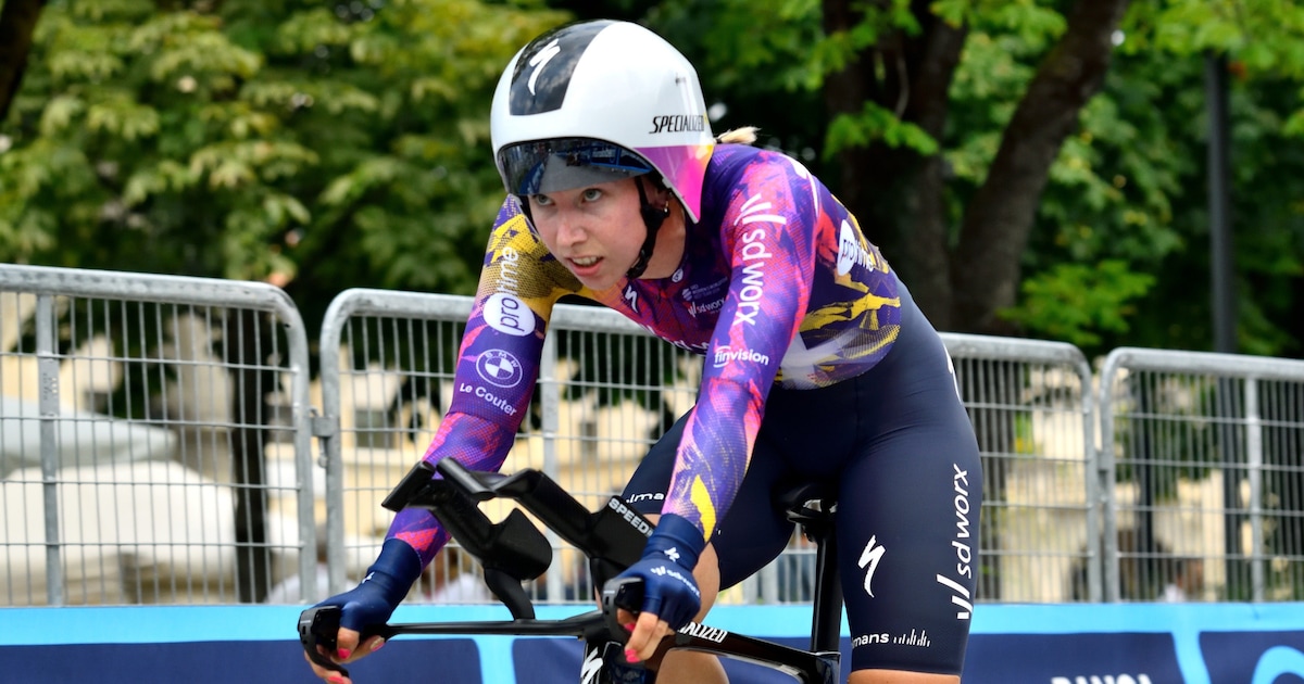Giro-droom van Lorena Wiebes ligt in duigen na diskwalificatie om te ...