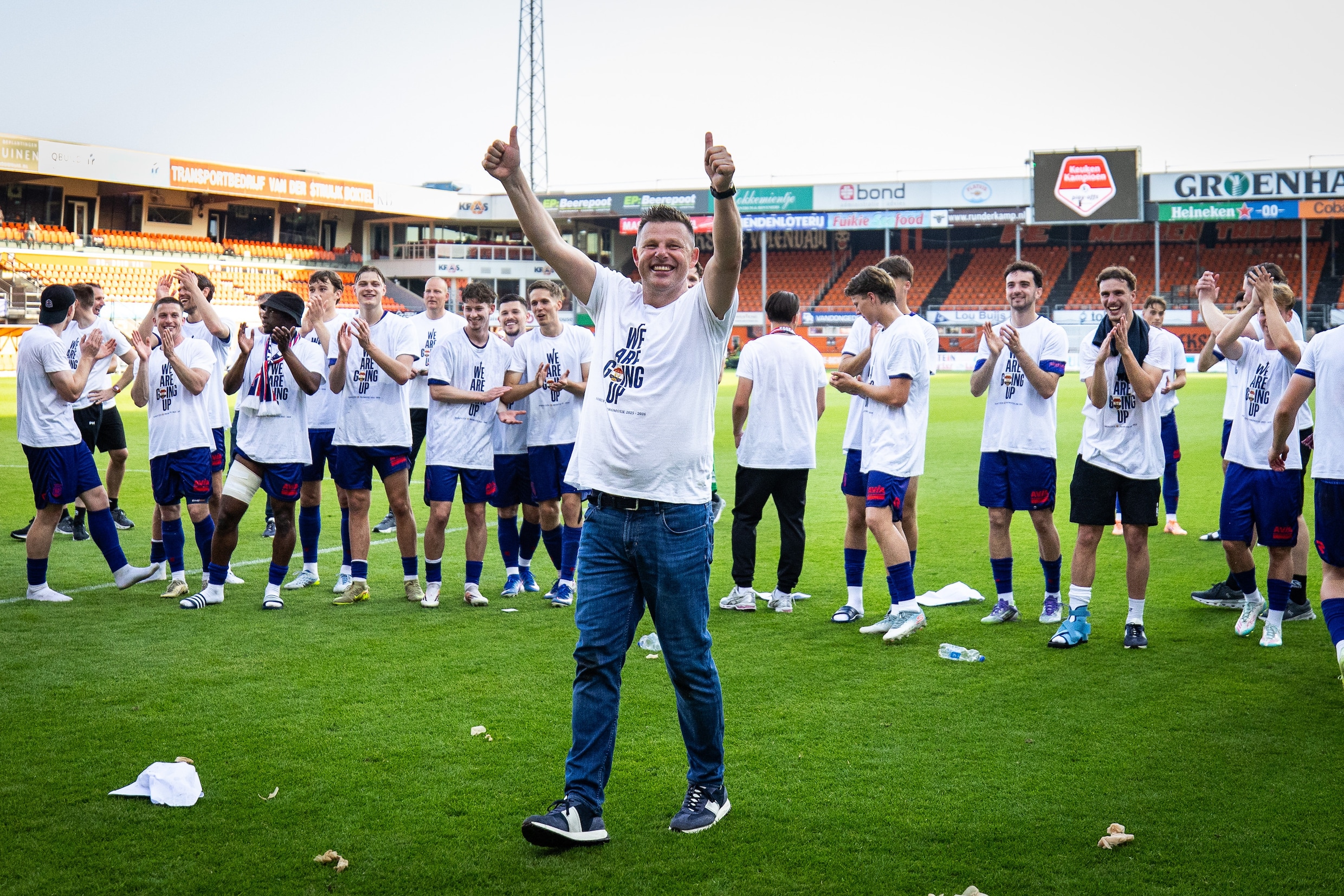 Gepromoveerd Willem II boekt de ‘zege van hard werken en dealen met ...