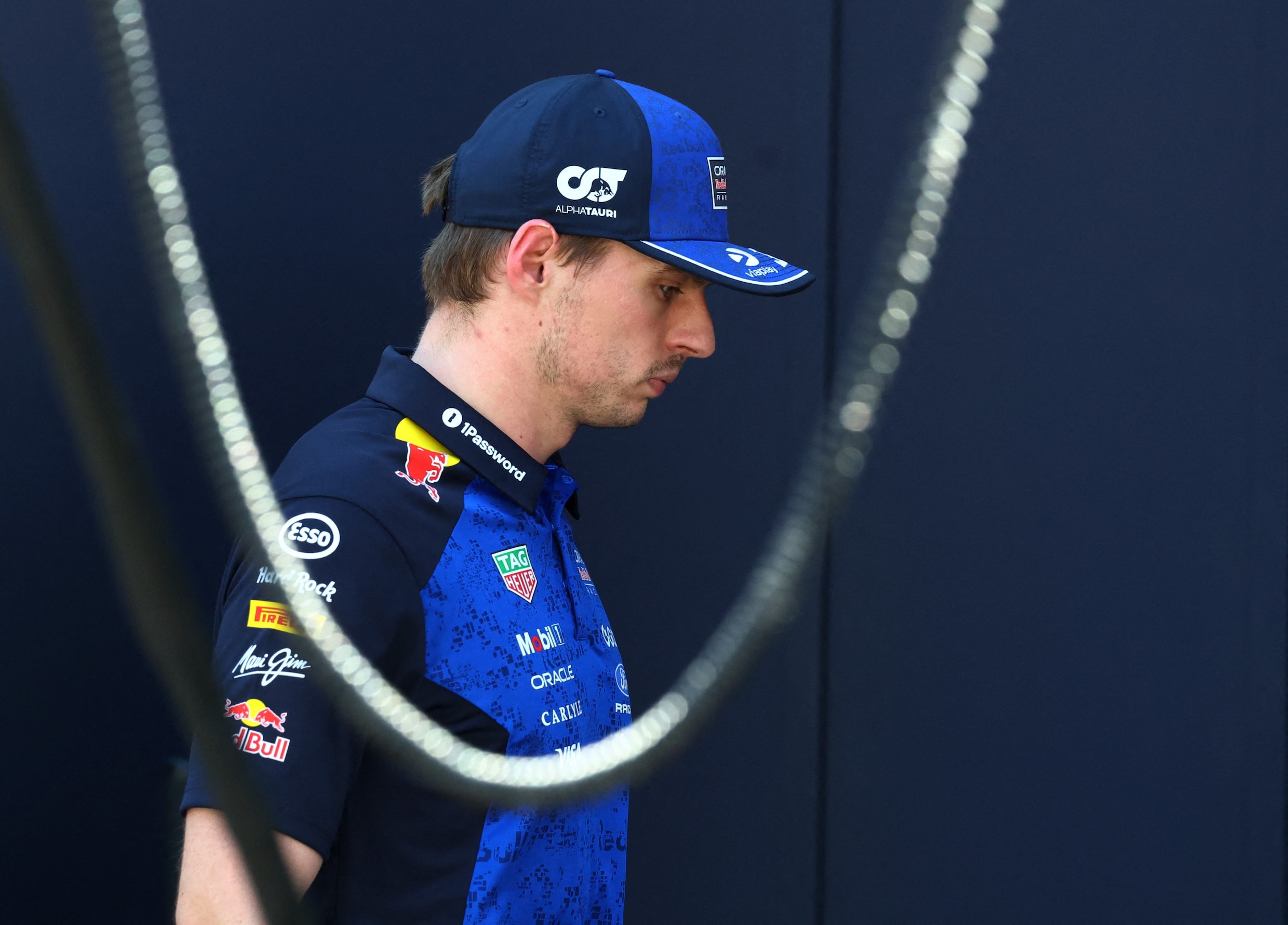 Max Verstappen valt in Monaco direct uit, Antonelli pakt in chaotische ...