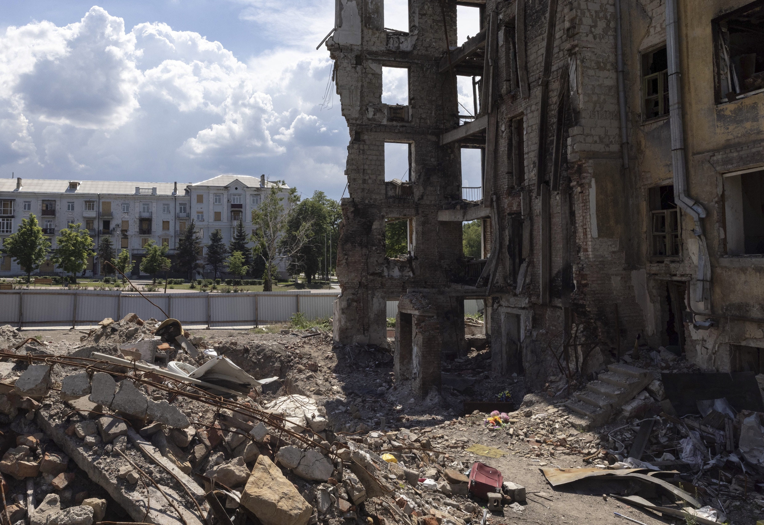 Oekraïense frontstad Kramatorsk evacueert standbeelden en deel ...
