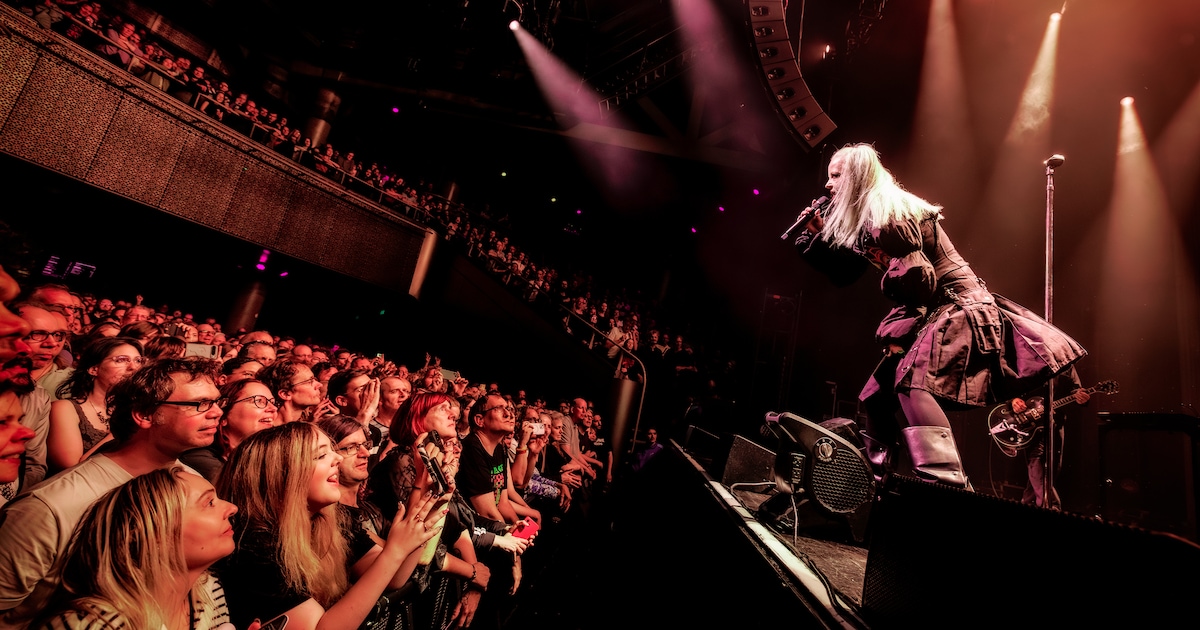 Garbage vertegenwoordigt die typische rockvibe uit de jaren negentig ...
