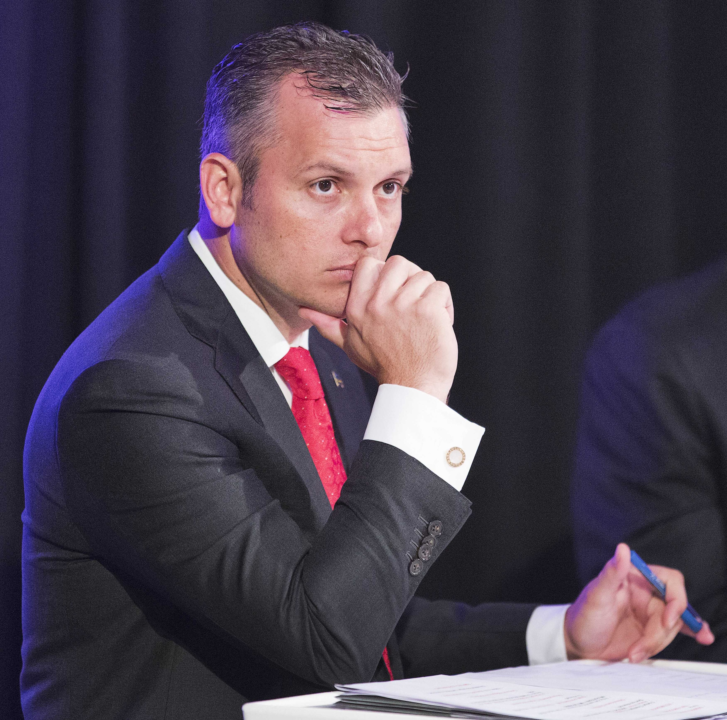 Curaçaose ex-premier Schotte hoort ook in hoger beroep 3 jaar cel tegen ...